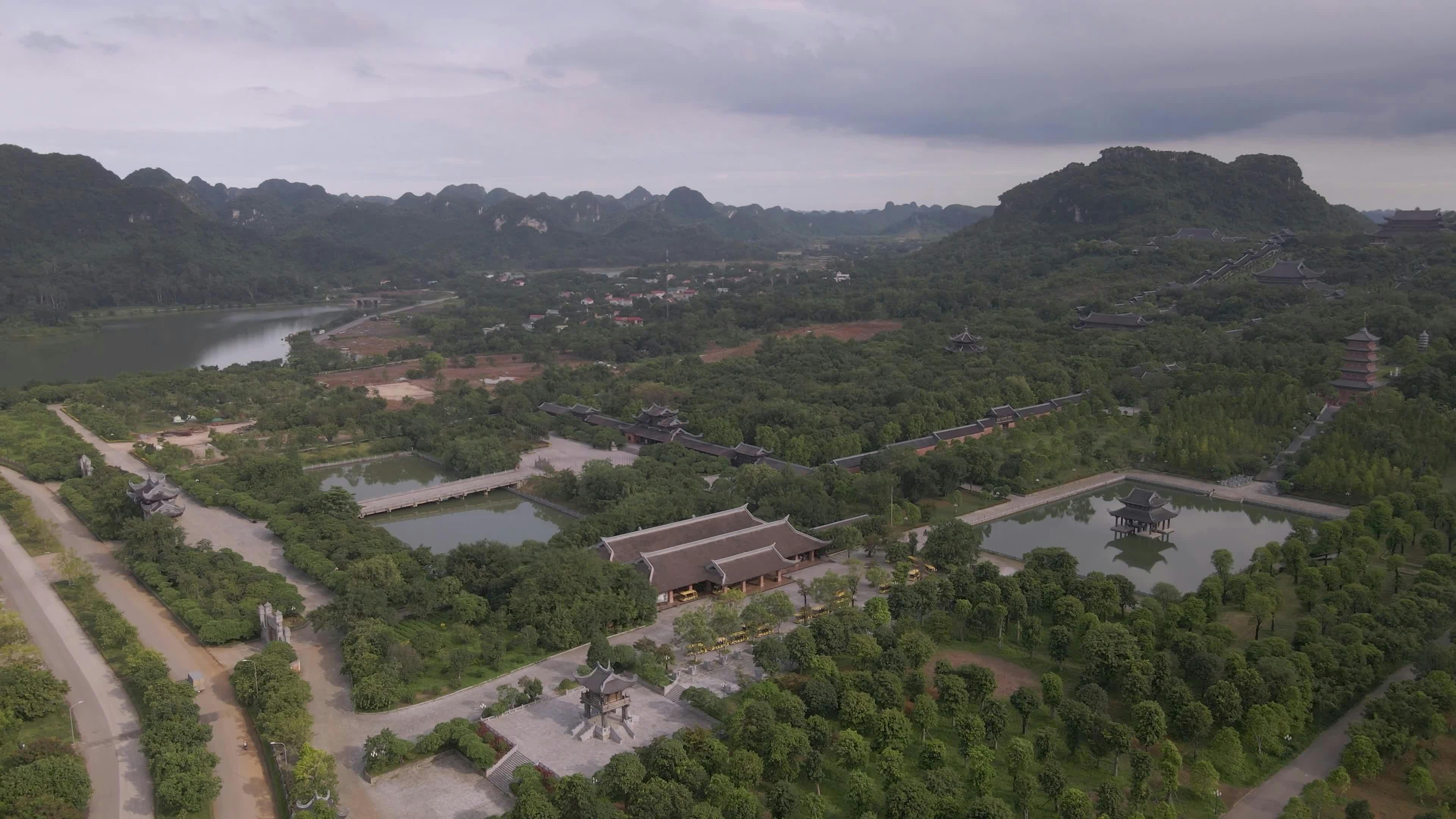 Down+Blouse+Beauty Videos, Download The BEST Free 4k Stock Video ...