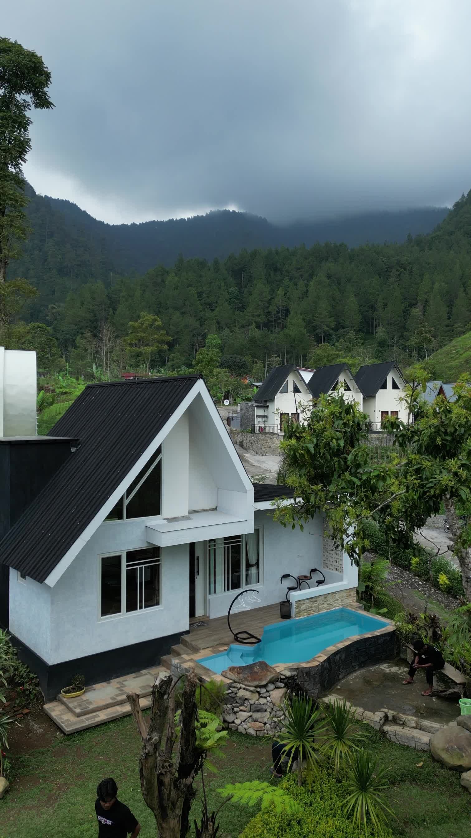 Rumah Spa Videos, Download The BEST Free 4k Stock Video Footage & Rumah ...