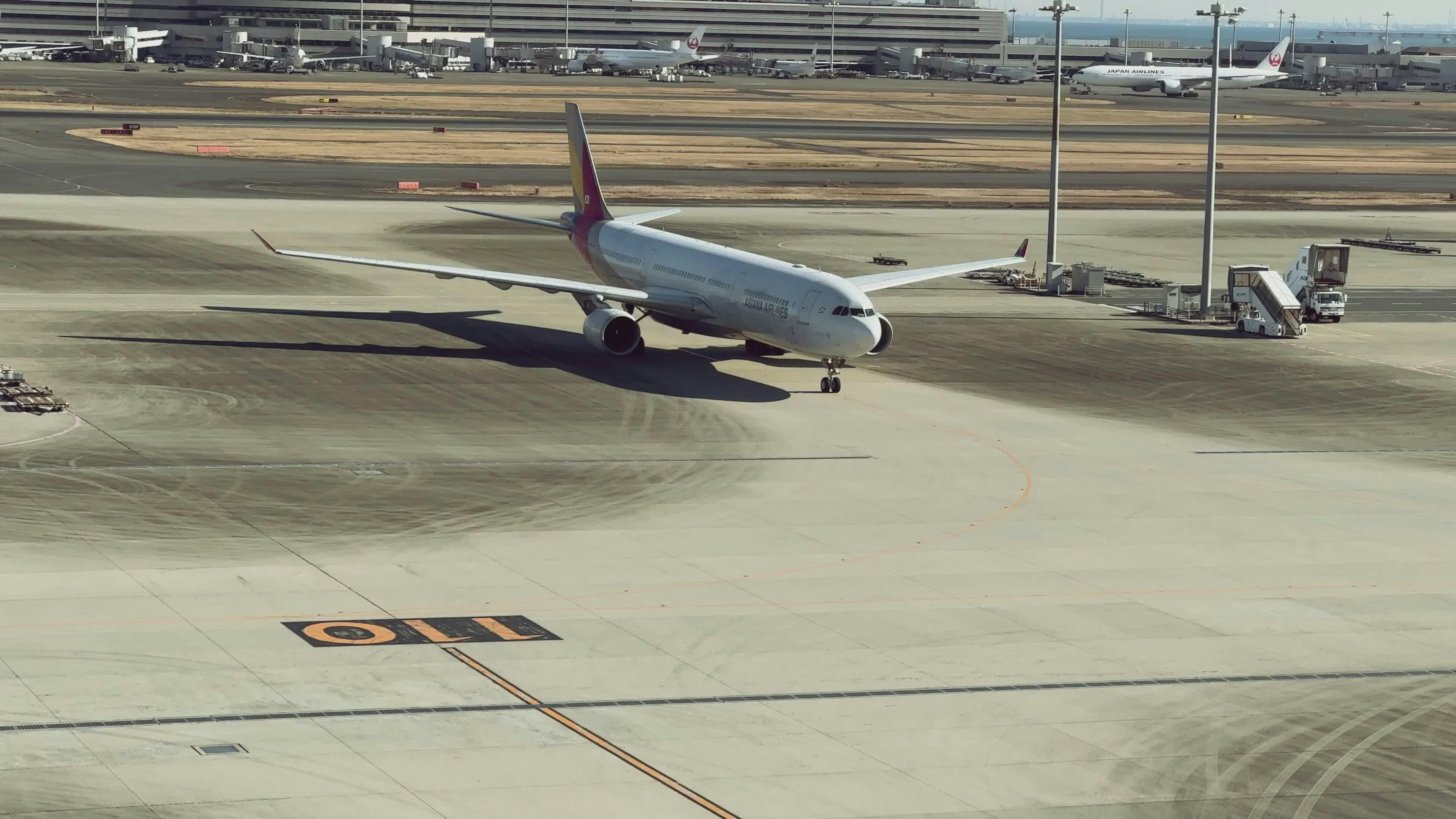 Modern Jet Taxiing at Busy Airport Terminal Free Stock Video Footage ...