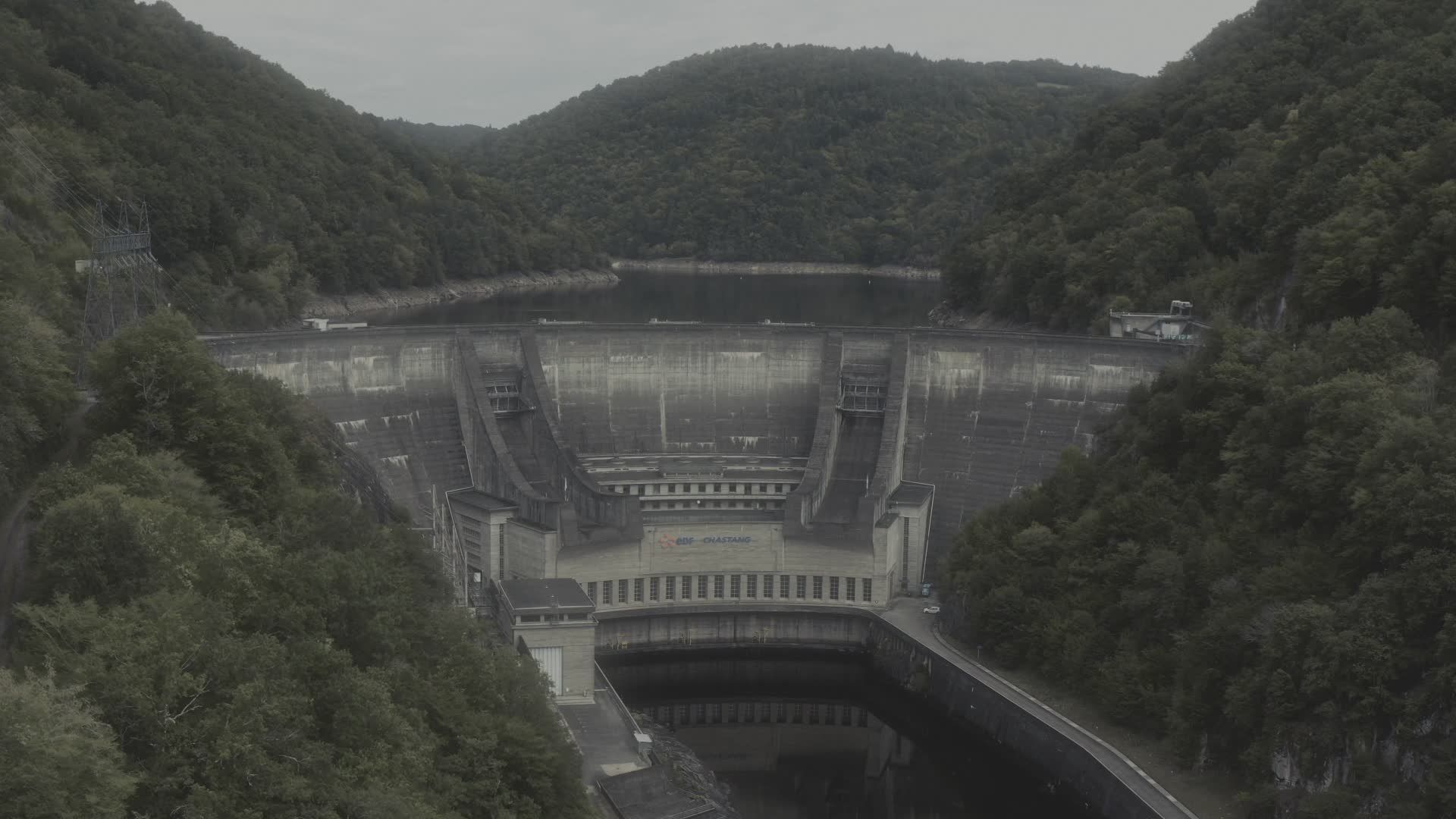 Barragem De Chastang · Vídeo profissional gratuito