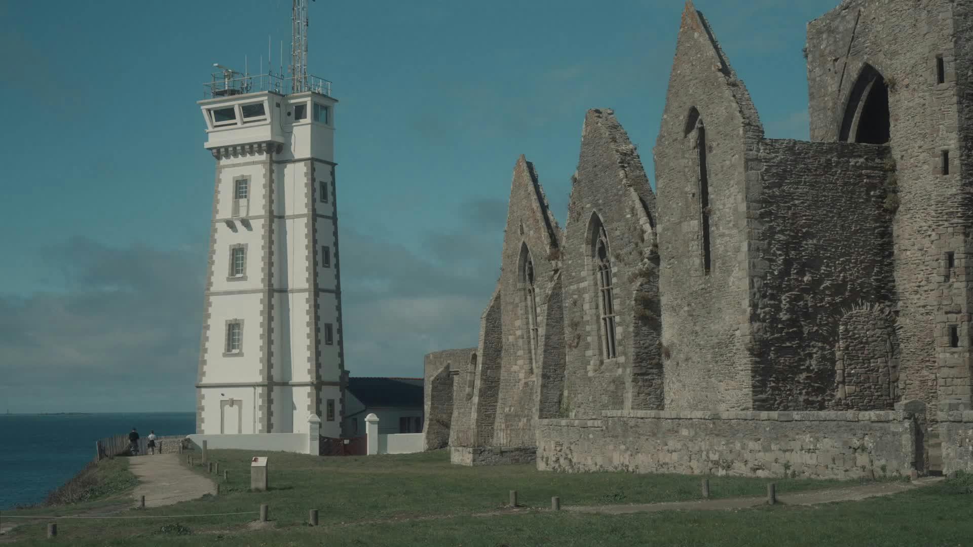 Sabrina+Carpenter+Kissing+Screen+Live+Wallpaper Videos, Download The ...