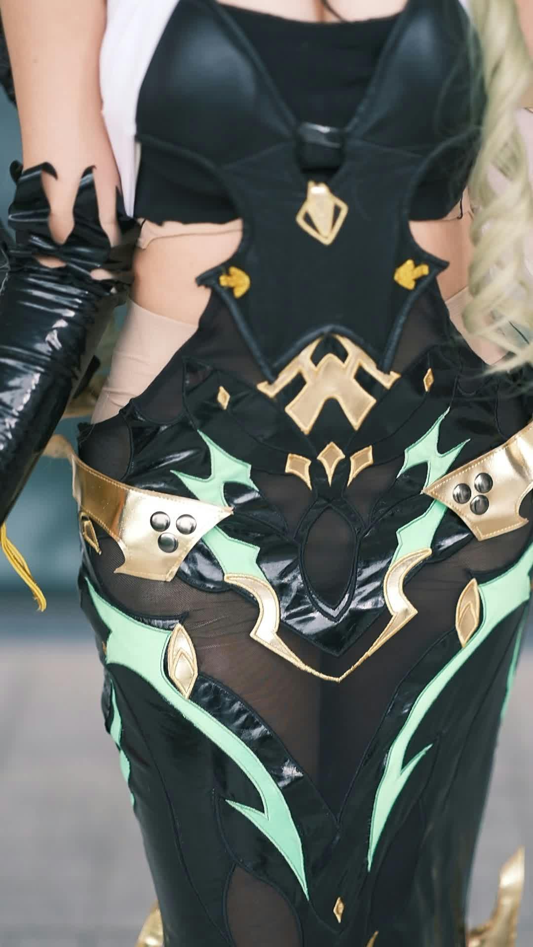 才华横溢的coser带来的惊艳cosplay表演 · 免费素材视频