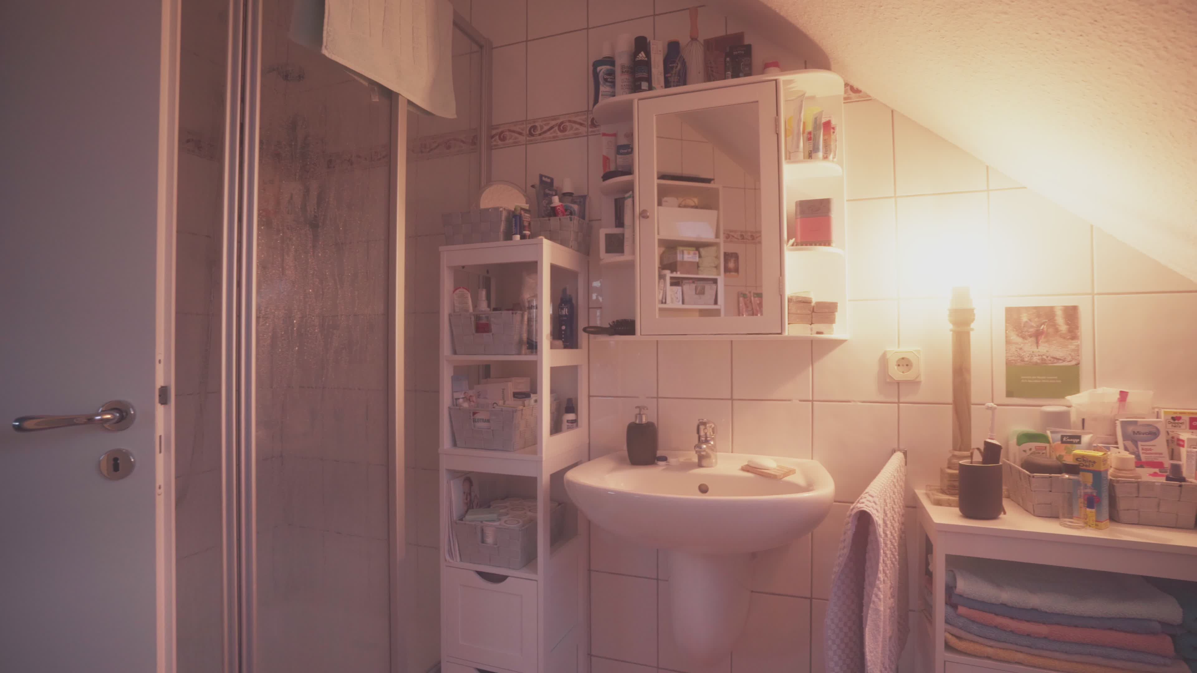 Blades Badezimmer Videos, Download The BEST Free 4k Stock Video Footage ...