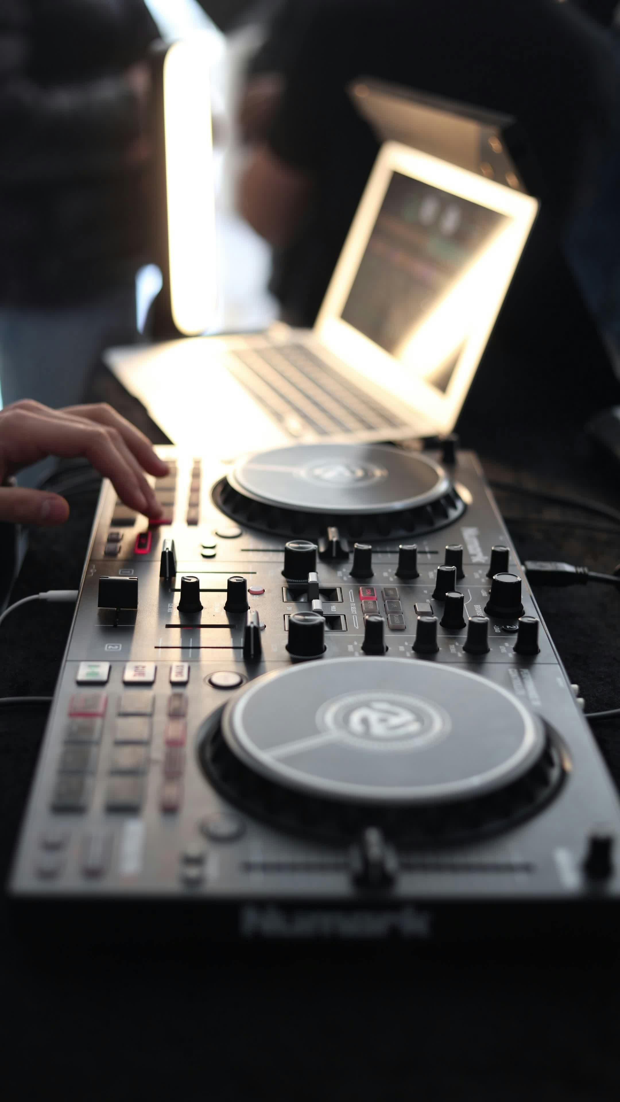 Laptop Dance Videos, Download The BEST Free 4k Stock Video Footage ...