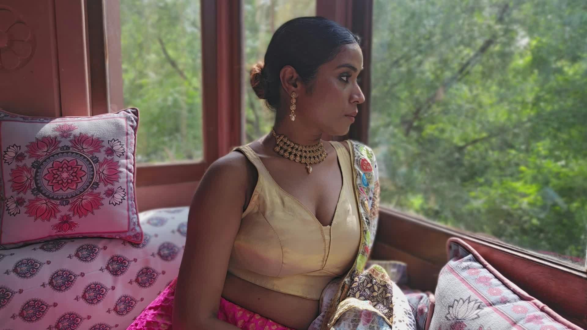 Hot+Indian+Bhabhi Saree Videos, Download The BEST Free 4k Stock Video ...