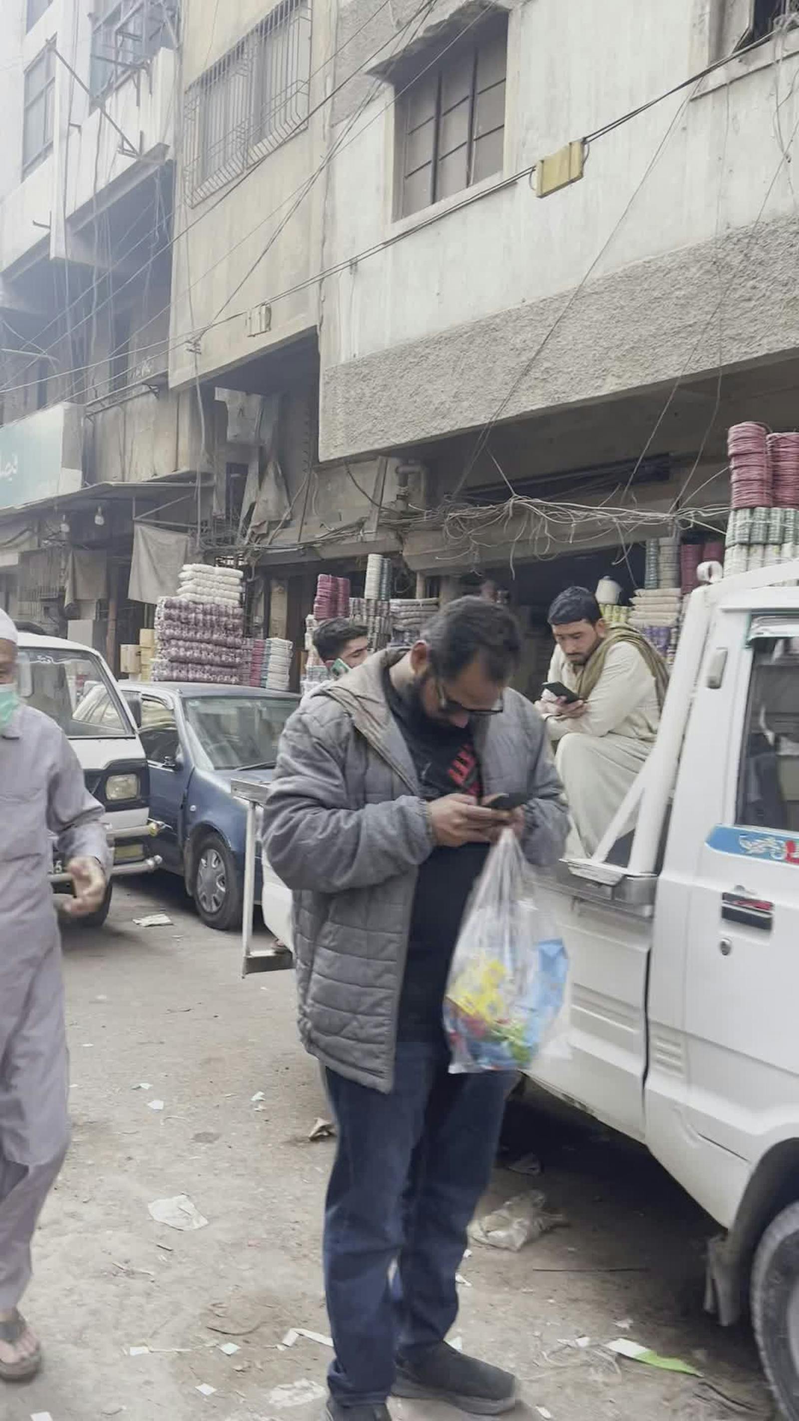 People Shopping In Retail Videos, Download The BEST Free 4k Stock Video ...