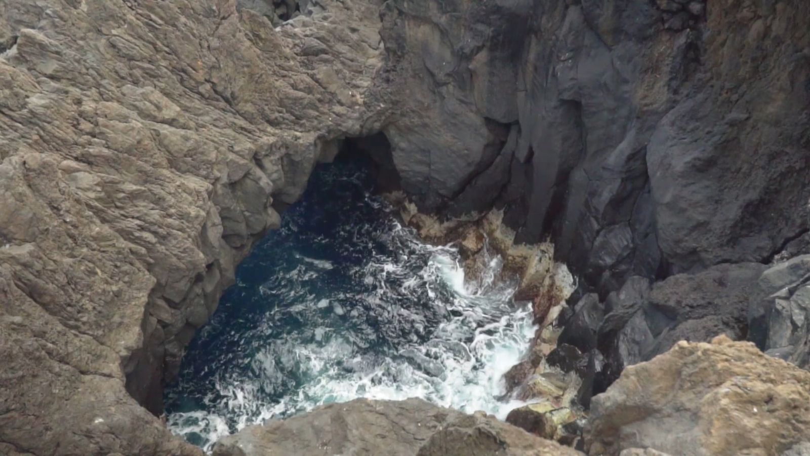 Cave Videos, Download The BEST Free 4k Stock Video Footage & Cave HD ...
