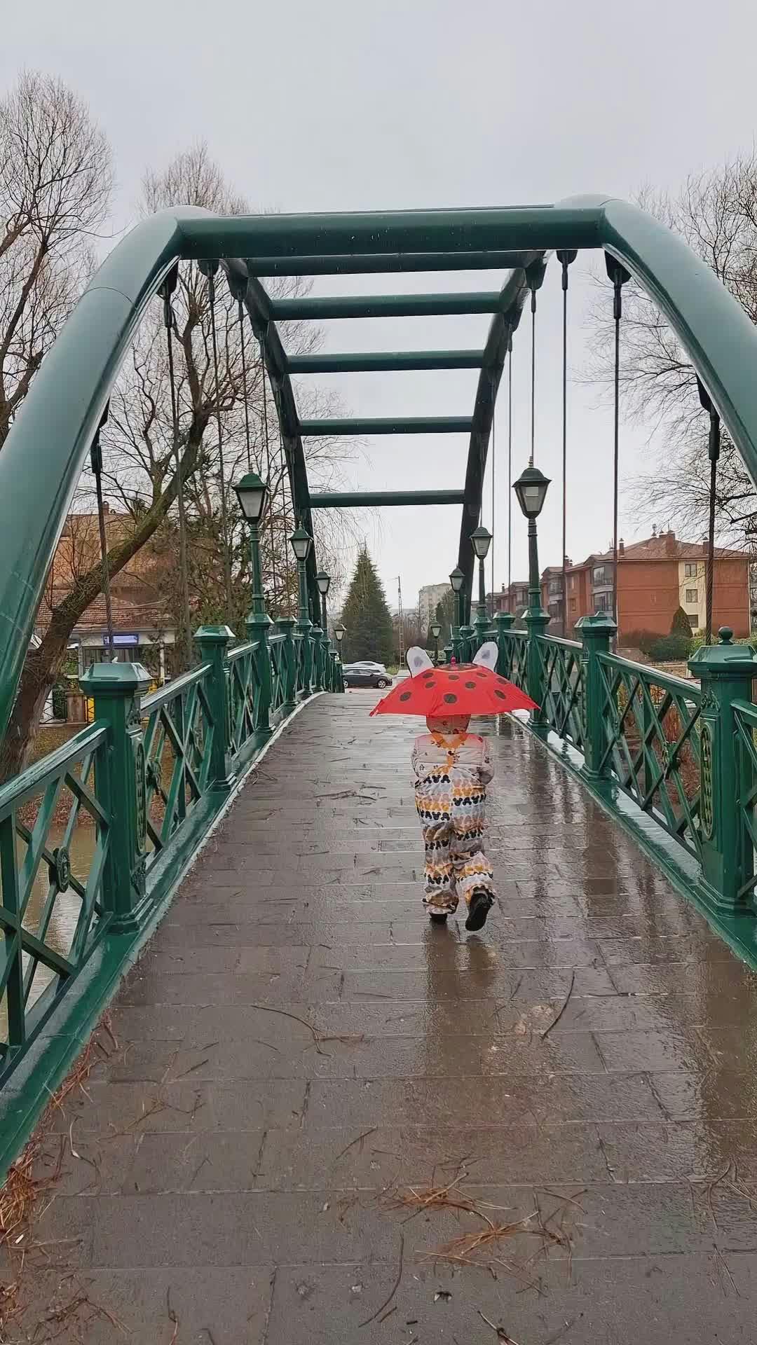 Girls+Smooching Videos, Download The BEST Free 4k Stock Video Footage ...