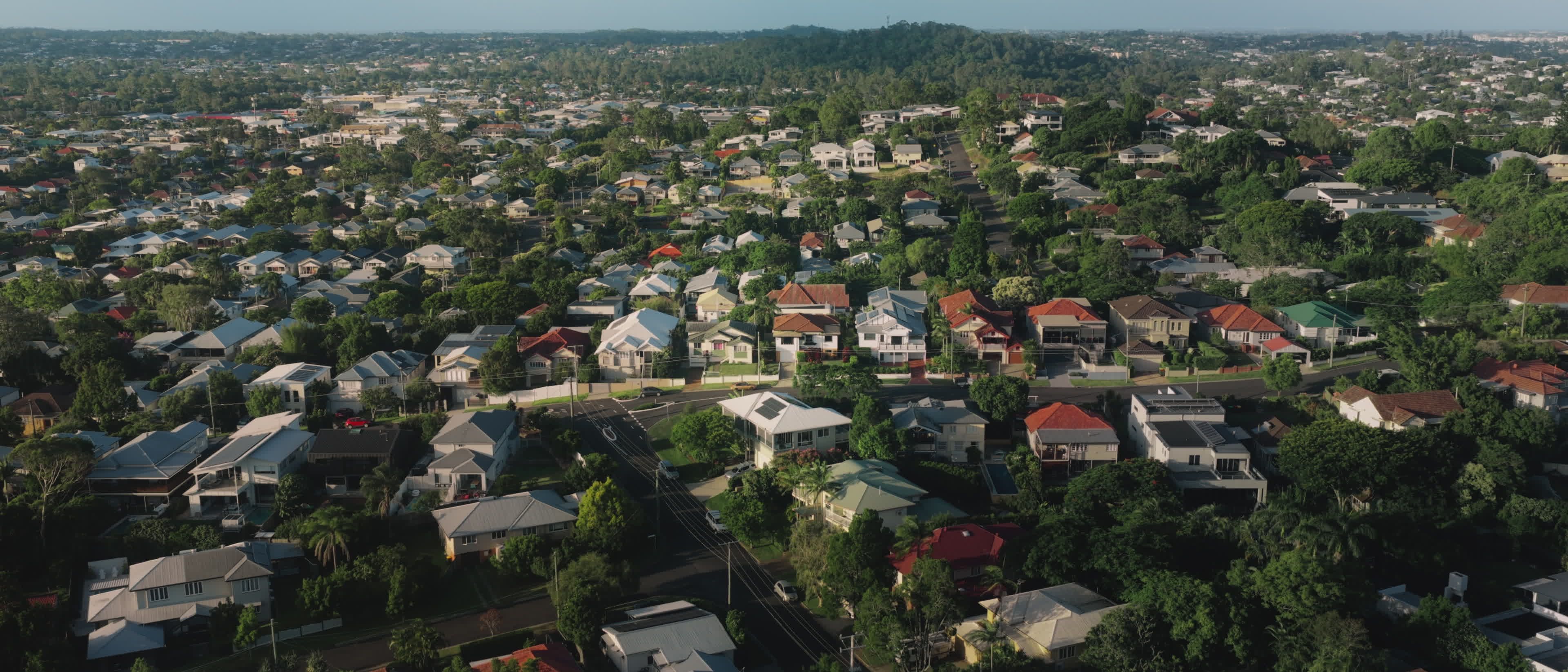 Zome In Video Above Houses Videos, Download The BEST Free 4k Stock ...