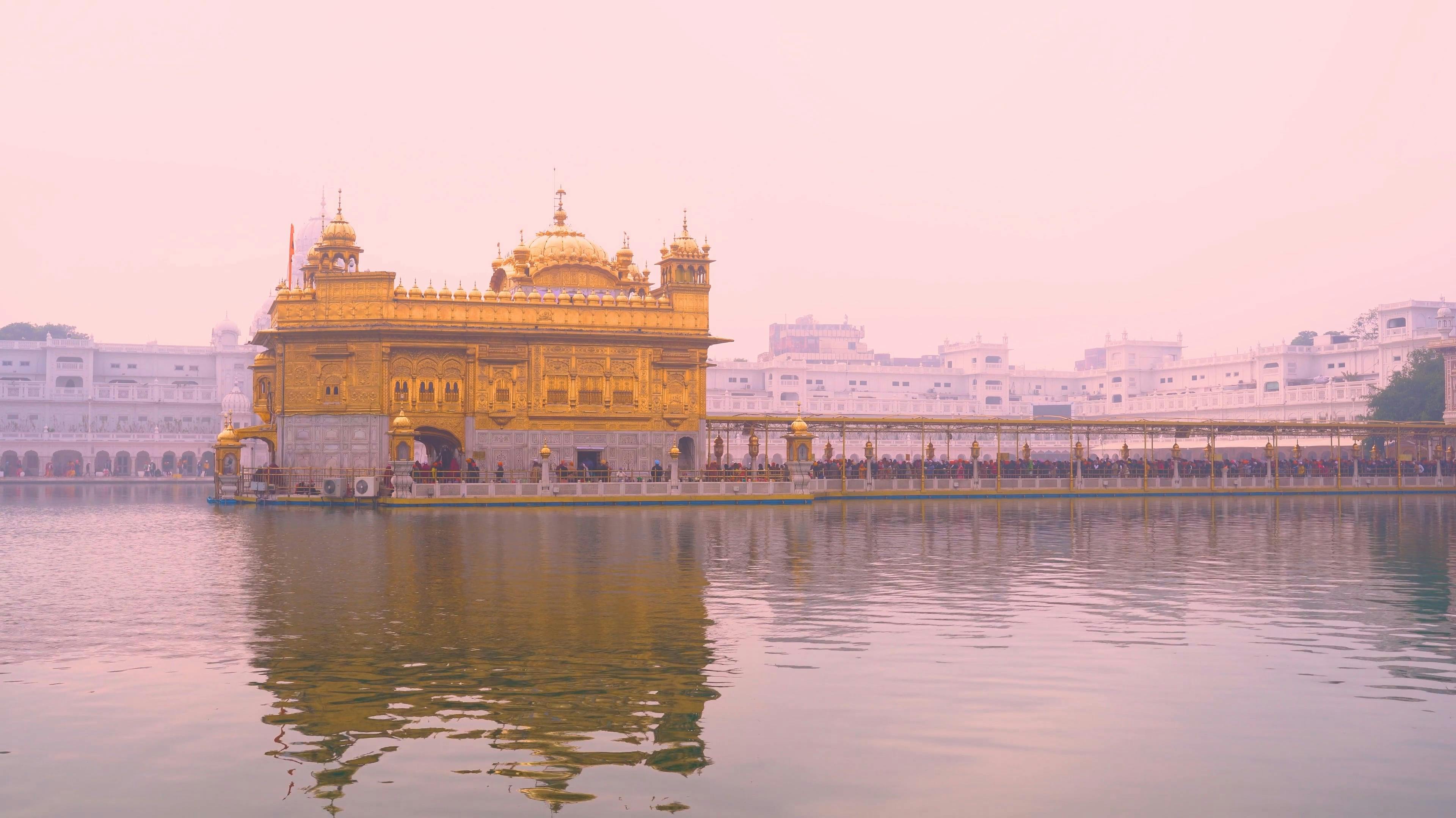 Side View of the Golden Temple · Free Stock Video