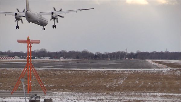 Plane Landing Videos, Download The BEST Free 4k Stock Video Footage ...