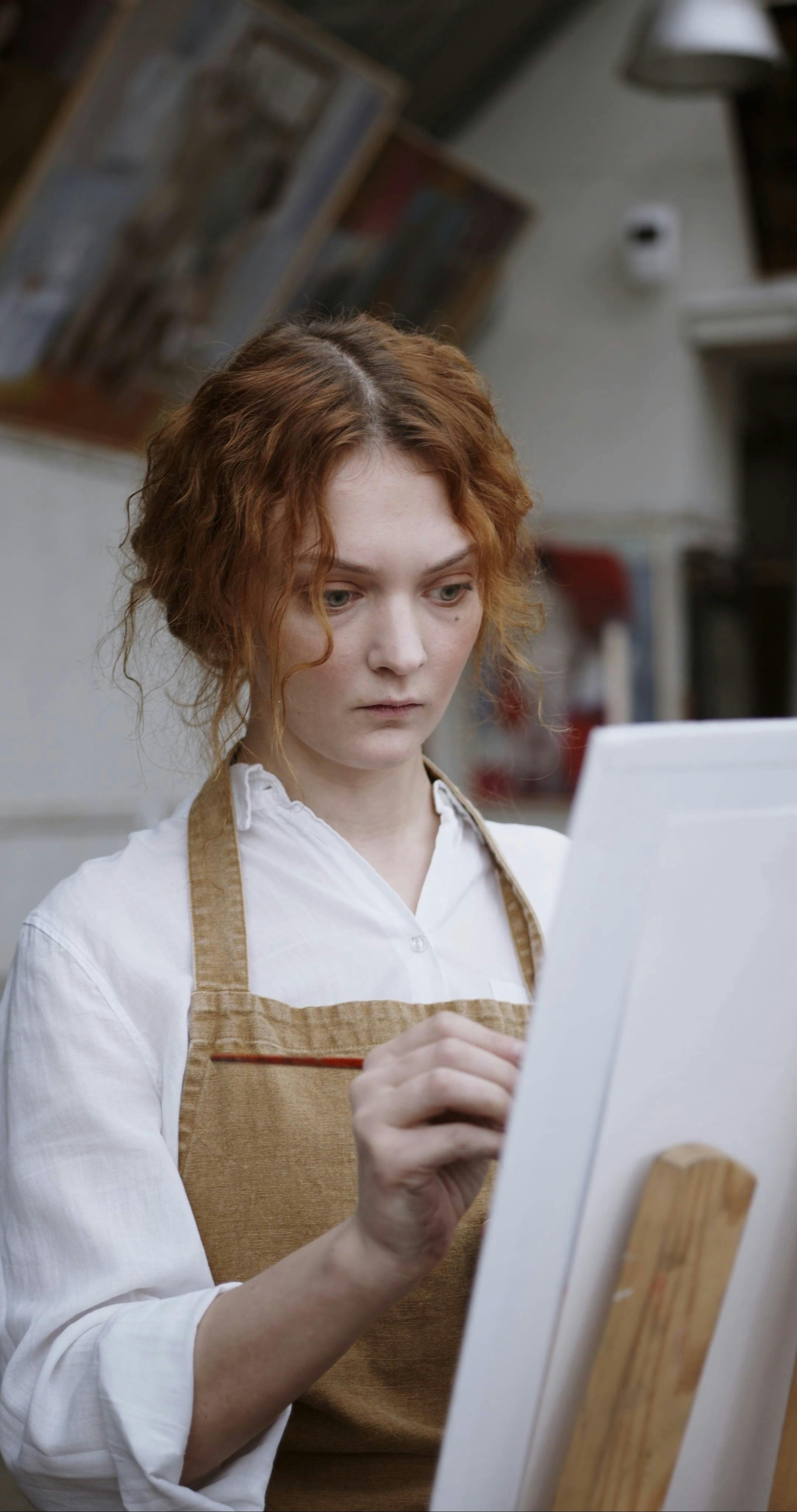 Focused Artist Videos, Download The BEST Free 4k Stock Video Footage ...