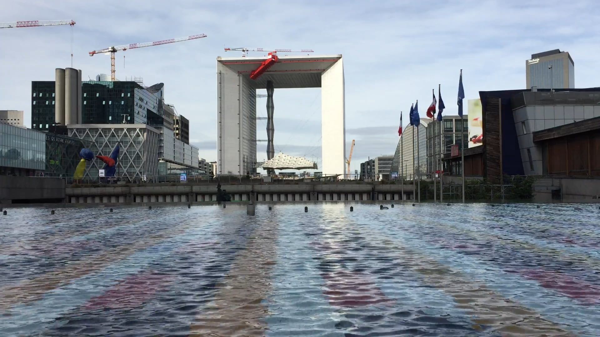 Long Shot of La Grande Arche de la Défense · Free Stock Video