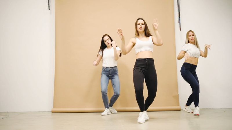People Dancing Videos, Download The BEST Free 4k Stock Video Footage ...