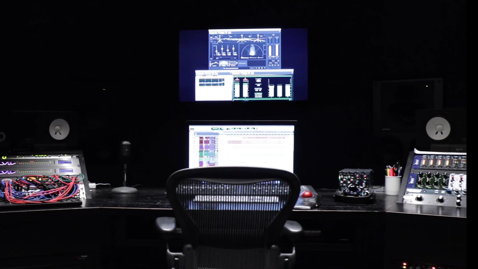 Podcast Videos, Download The BEST Free 4k Stock Video Footage & Podcast ...