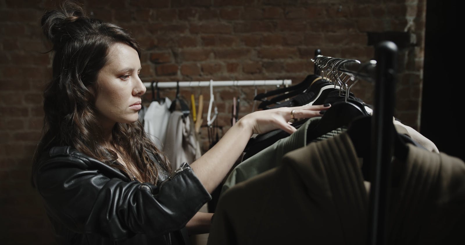 Clothes Videos, Download The BEST Free 4k Stock Video Footage & Clothes ...