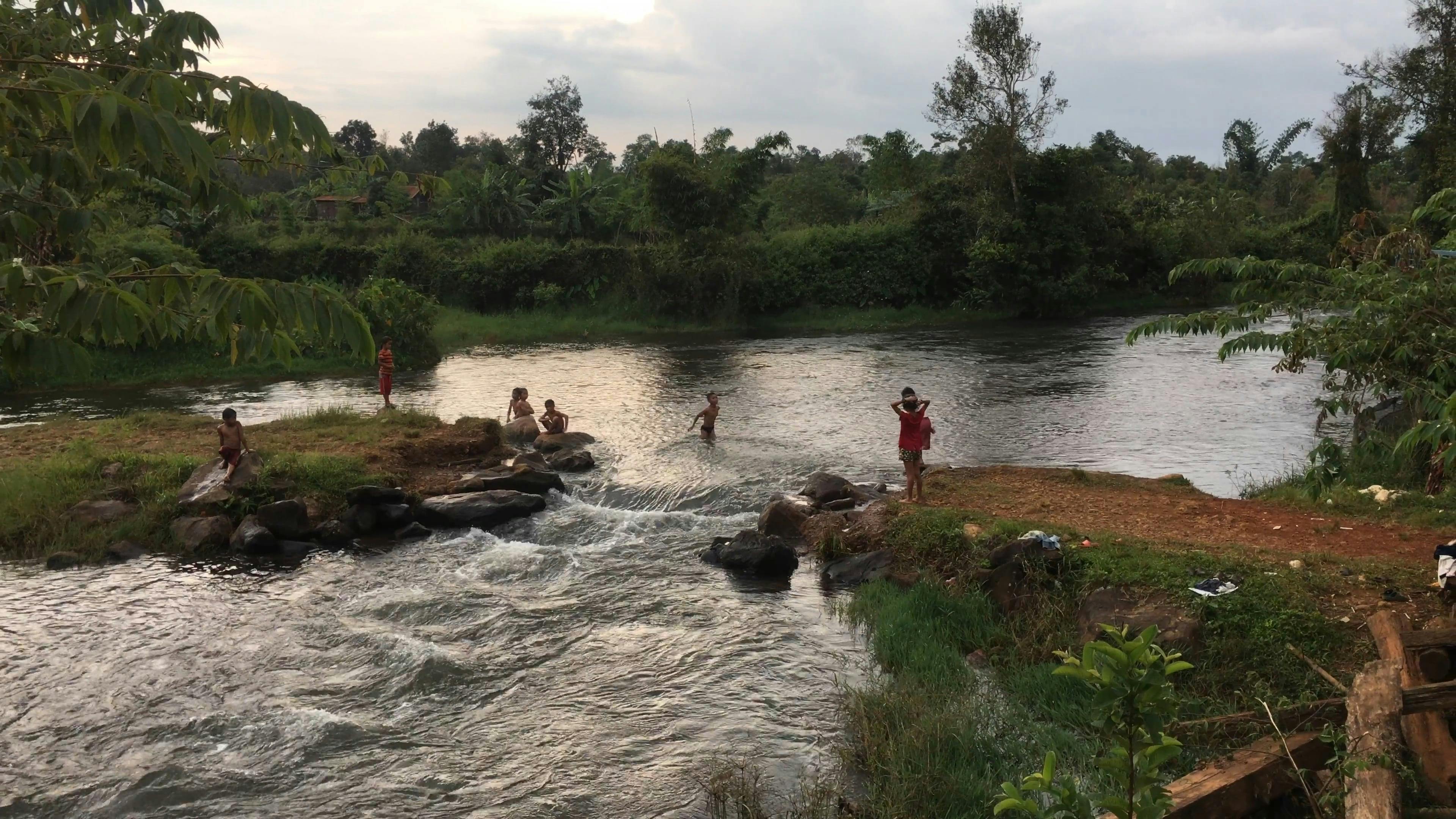 Footage Of The Children In The River · Free Stock Video