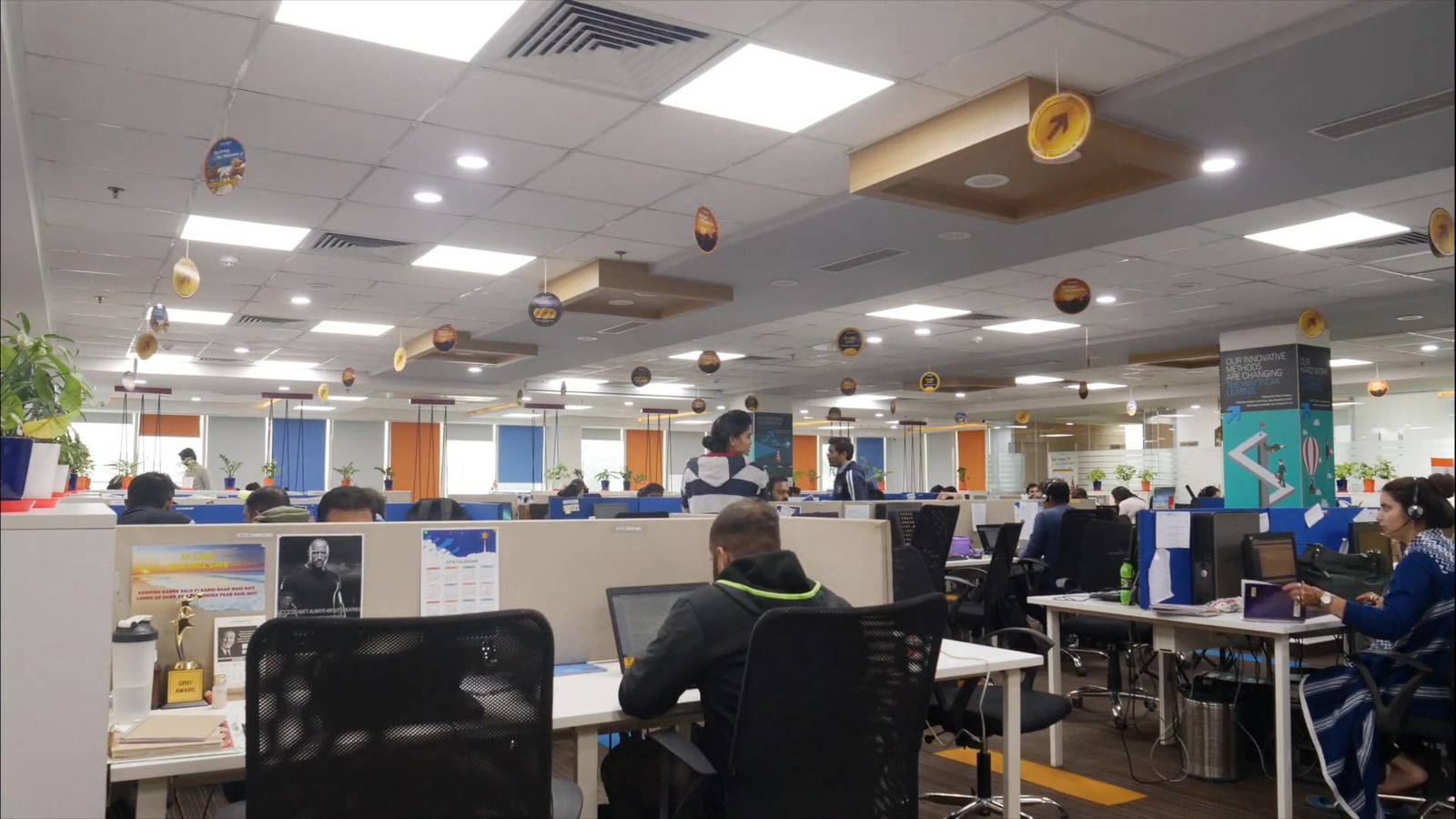 Office Staff Videos, Download The BEST Free 4k Stock Video Footage ...