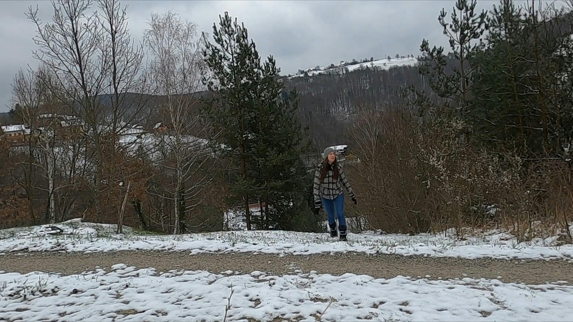 Watching Snow Videos, Download The BEST Free 4k Stock Video Footage ...