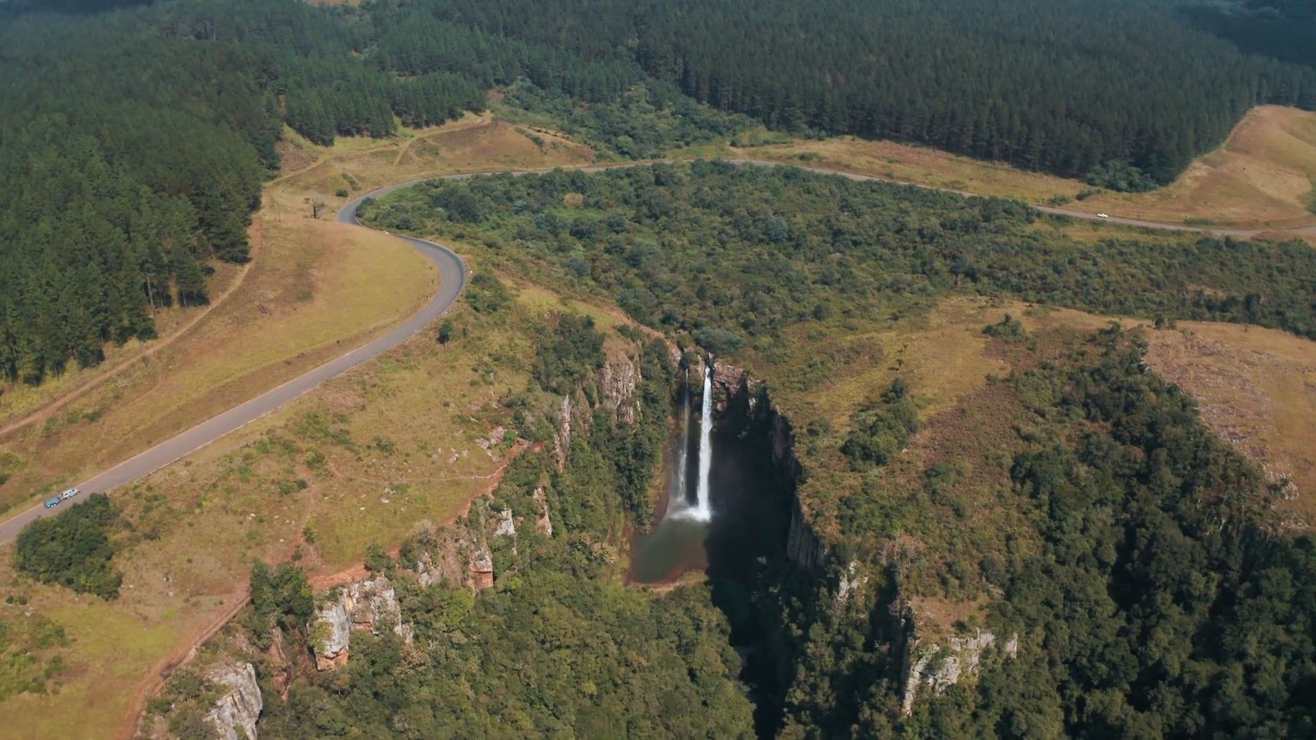 Boomerang Video of a Water Falls · Free Stock Video