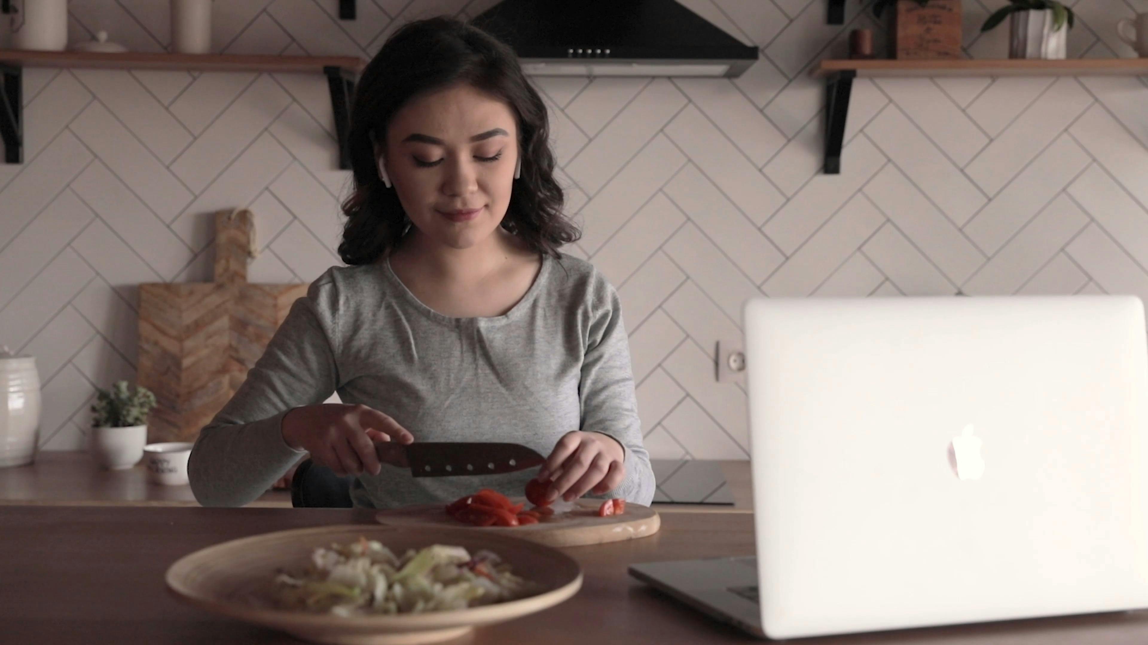 Chef Student Videos, Download The BEST Free 4k Stock Video Footage ...