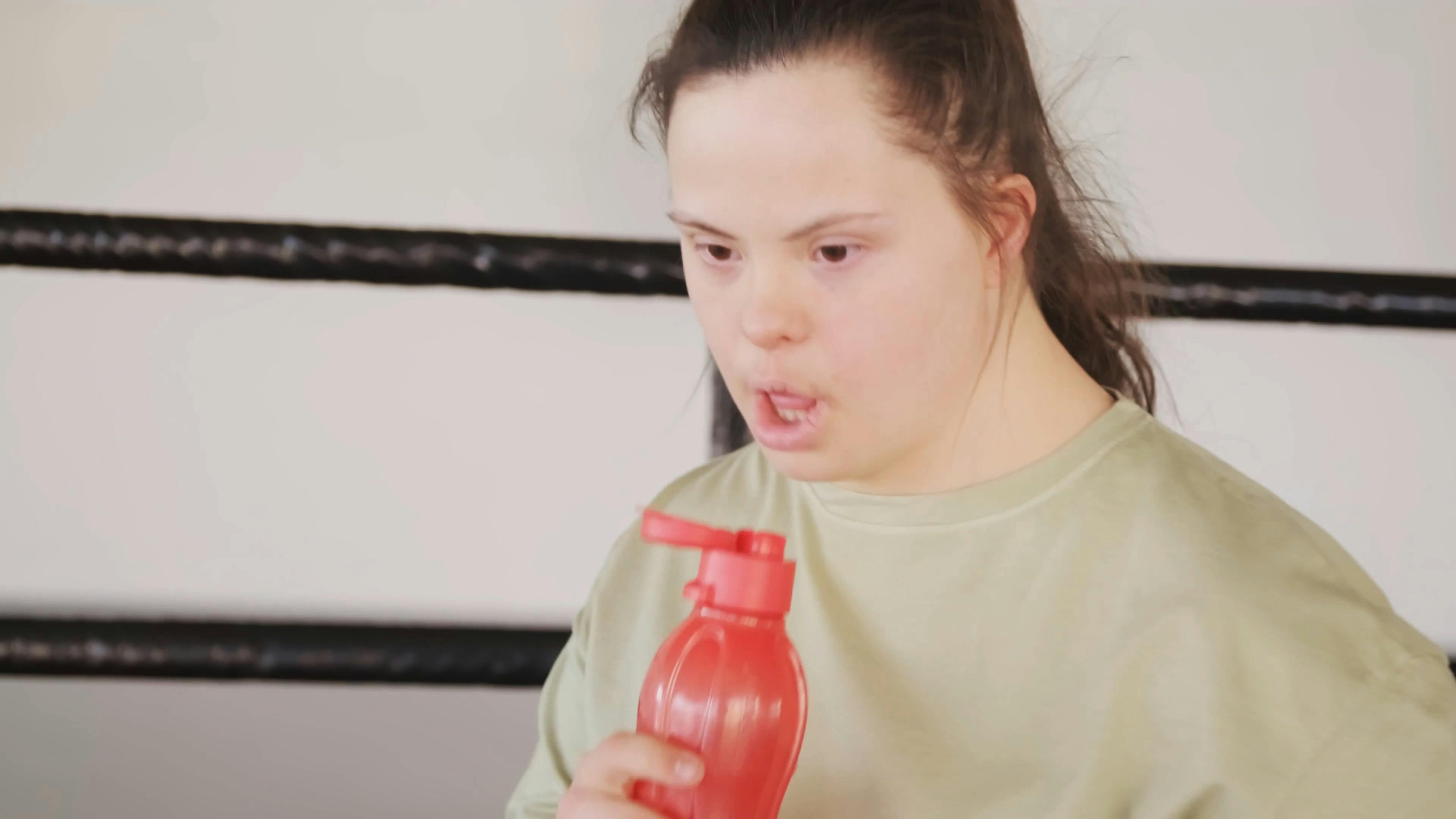 Vídeos de stock gratuitos sobre activo, adecuado, adentro, agua ...