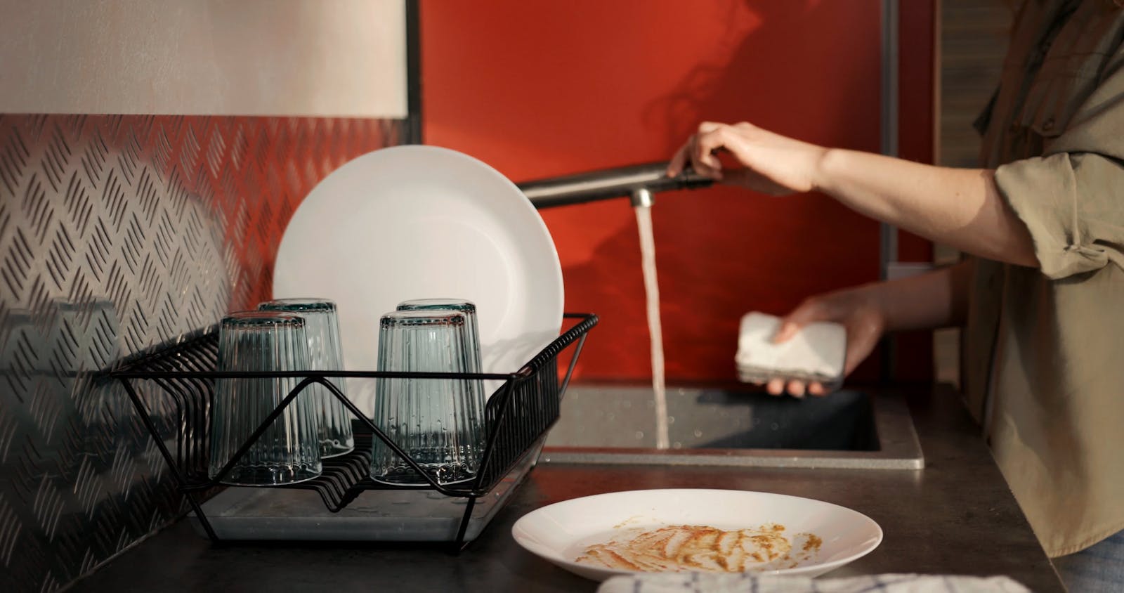 Washing Dishes Videos, Download The BEST Free 4k Stock Video Footage ...