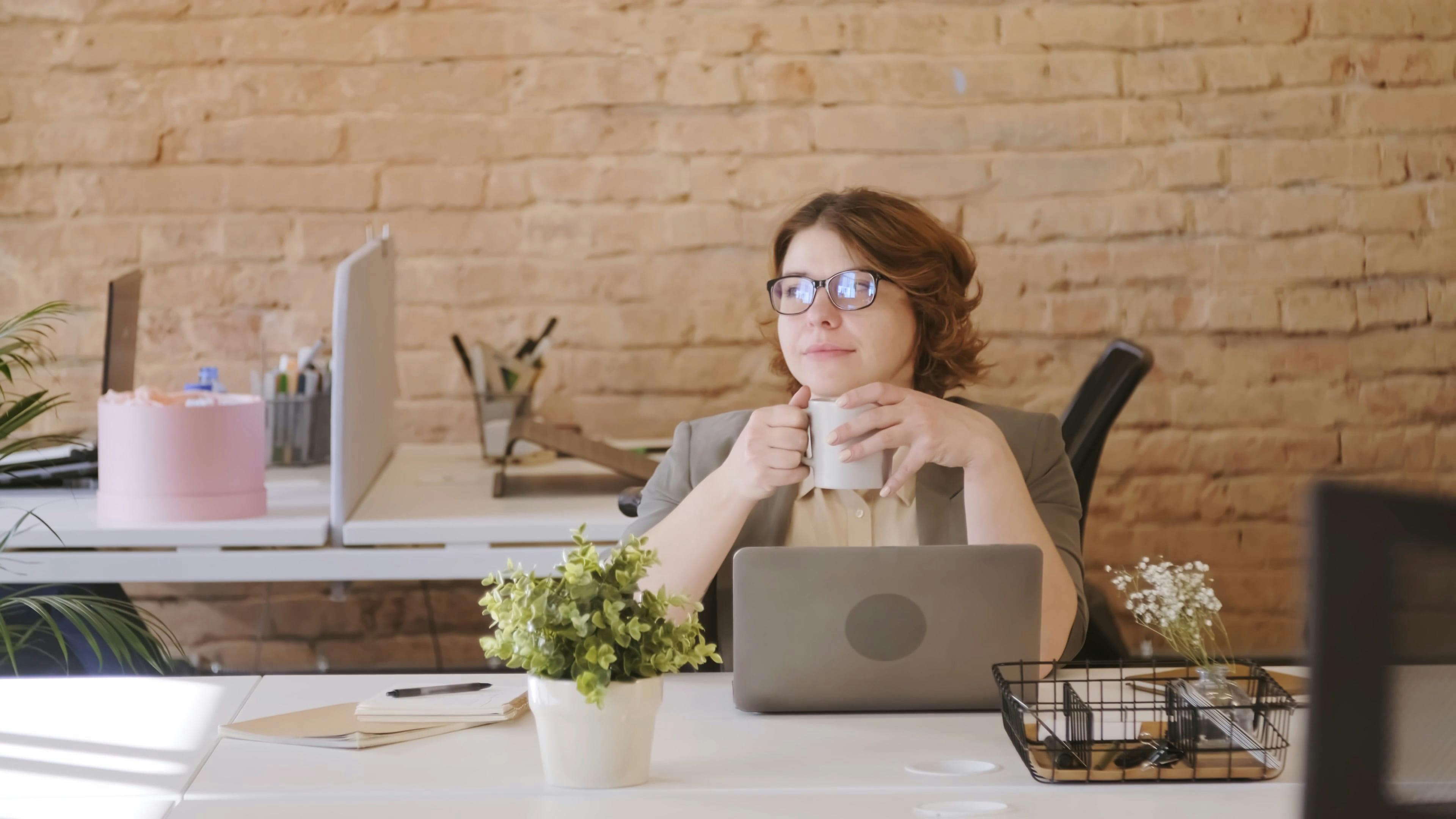 Office Vibe Videos, Download The BEST Free 4k Stock Video Footage ...