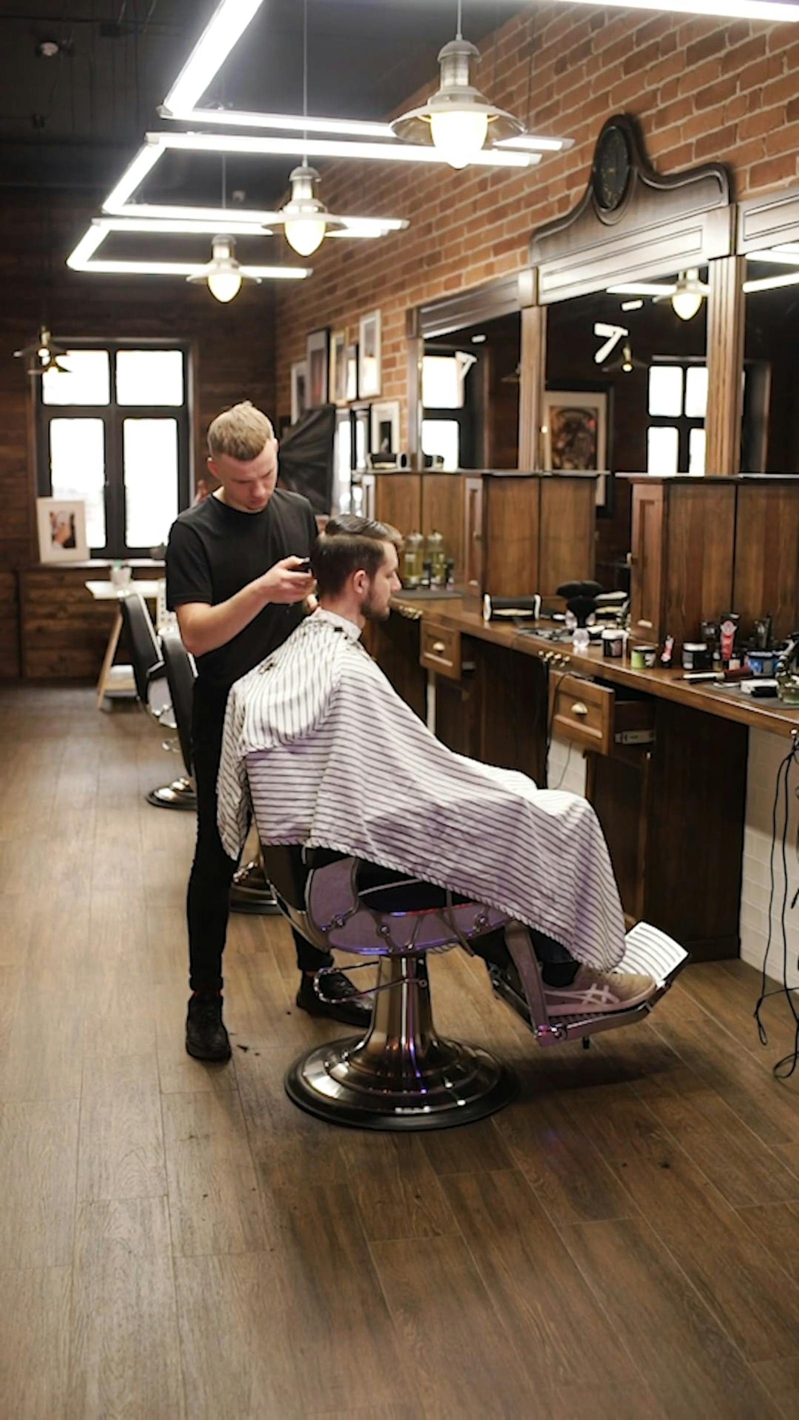 Clippers And Razors In Barbershop Videos, Download The BEST Free 4k ...