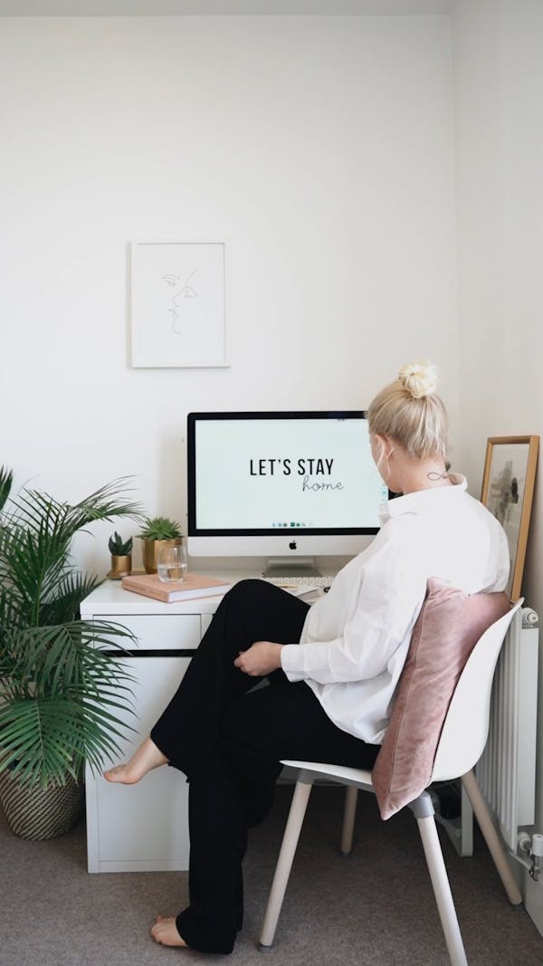 Work From Home Wallpaper Videos, Download The BEST Free 4k Stock Video ...