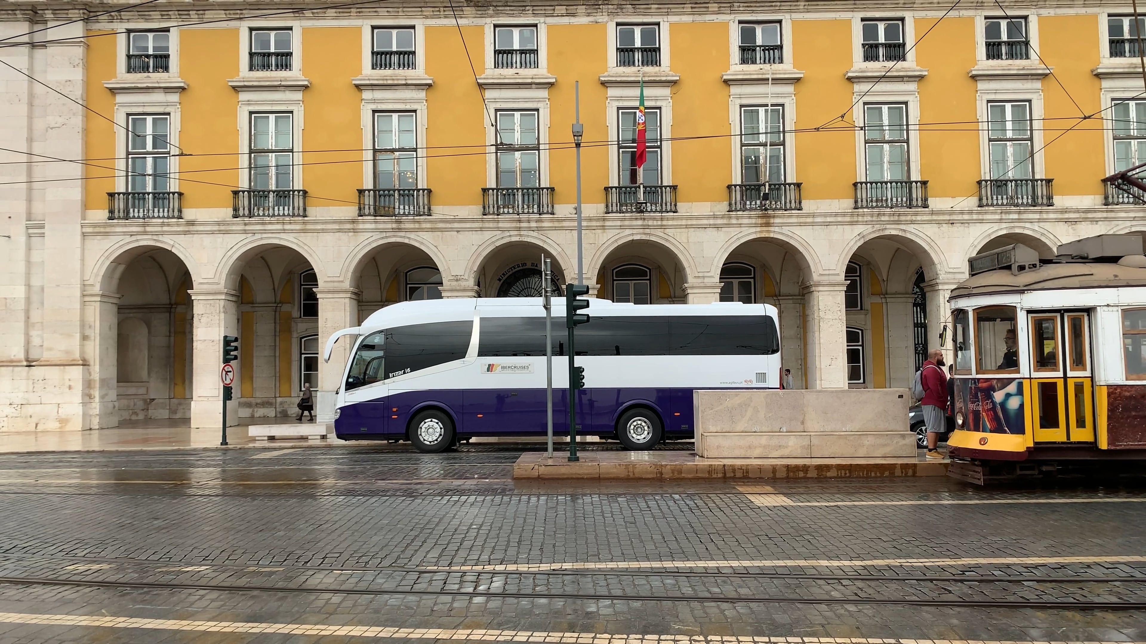 Bus Doing Videos, Download The BEST Free 4k Stock Video Footage & Bus ...