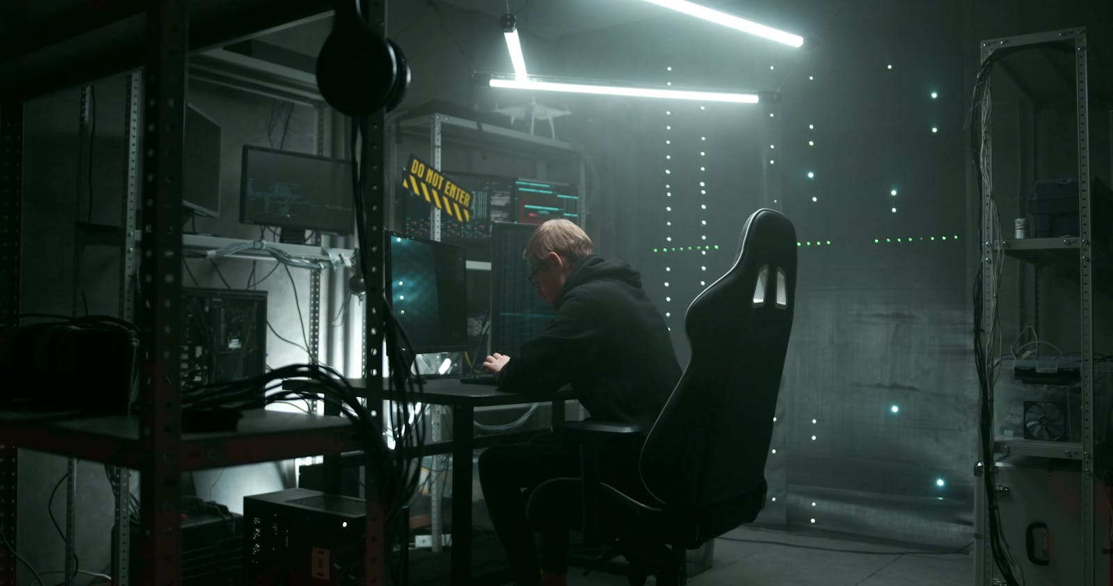 Hacker Setup Videos, Download The BEST Free 4k Stock Video Footage ...