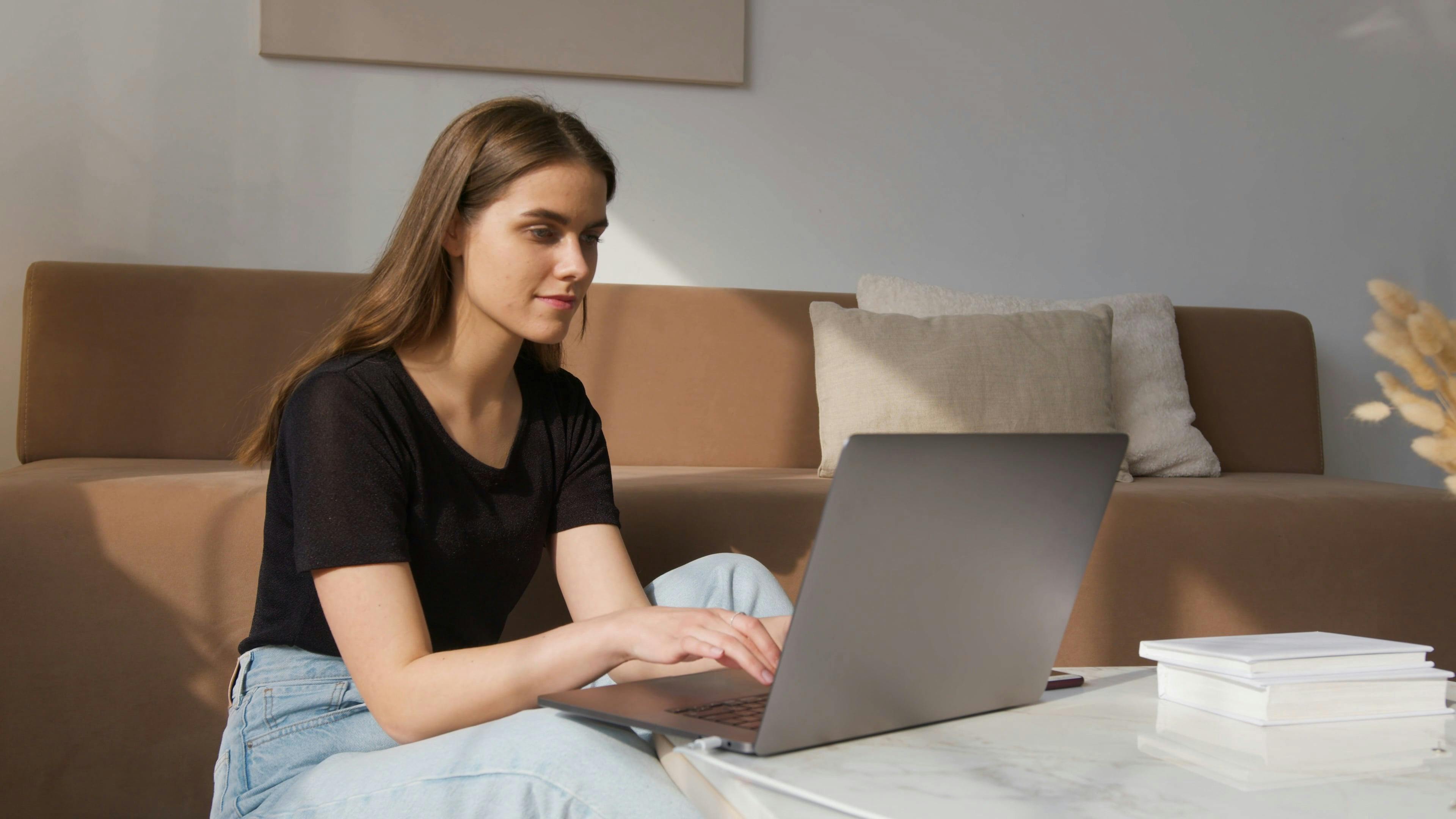 Pose Typing Videos, Download The BEST Free 4k Stock Video Footage ...