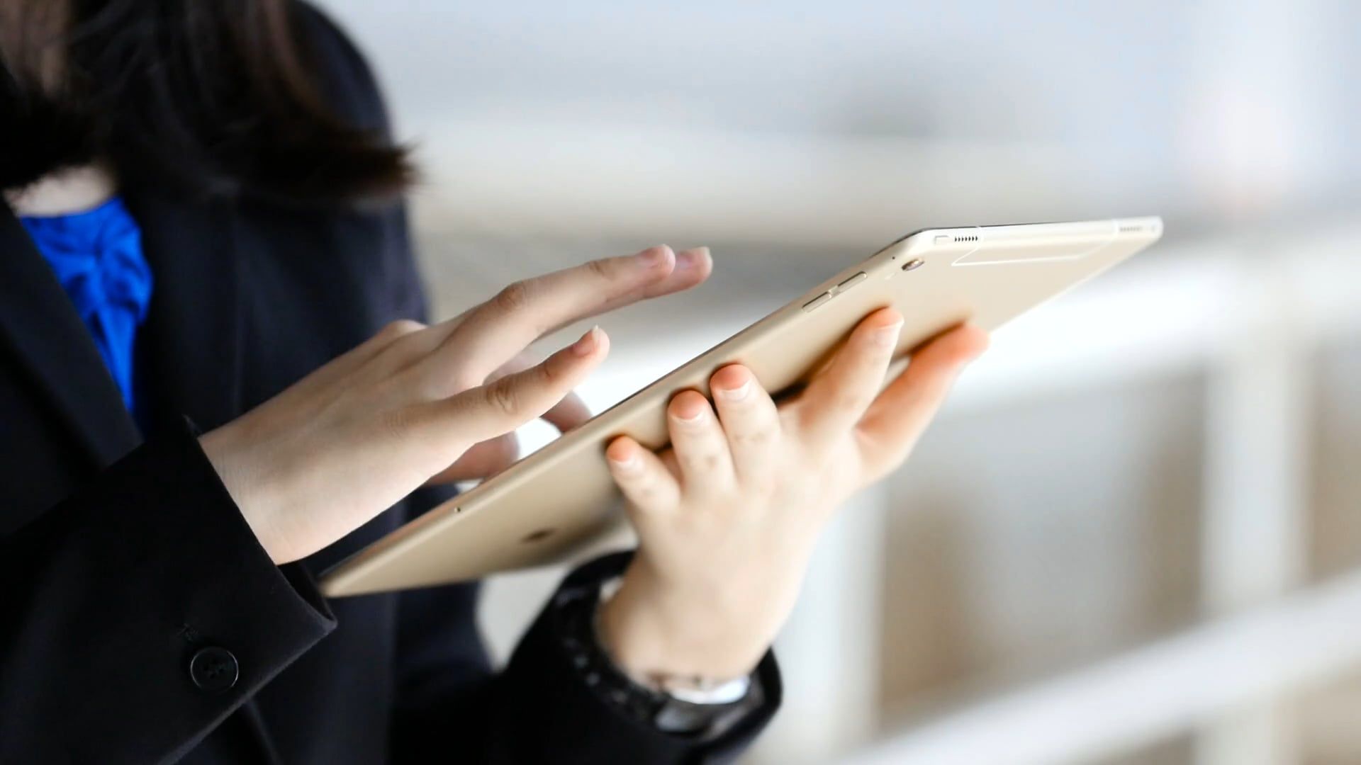 Woman Browsing on Her Ipad · Free Stock Video