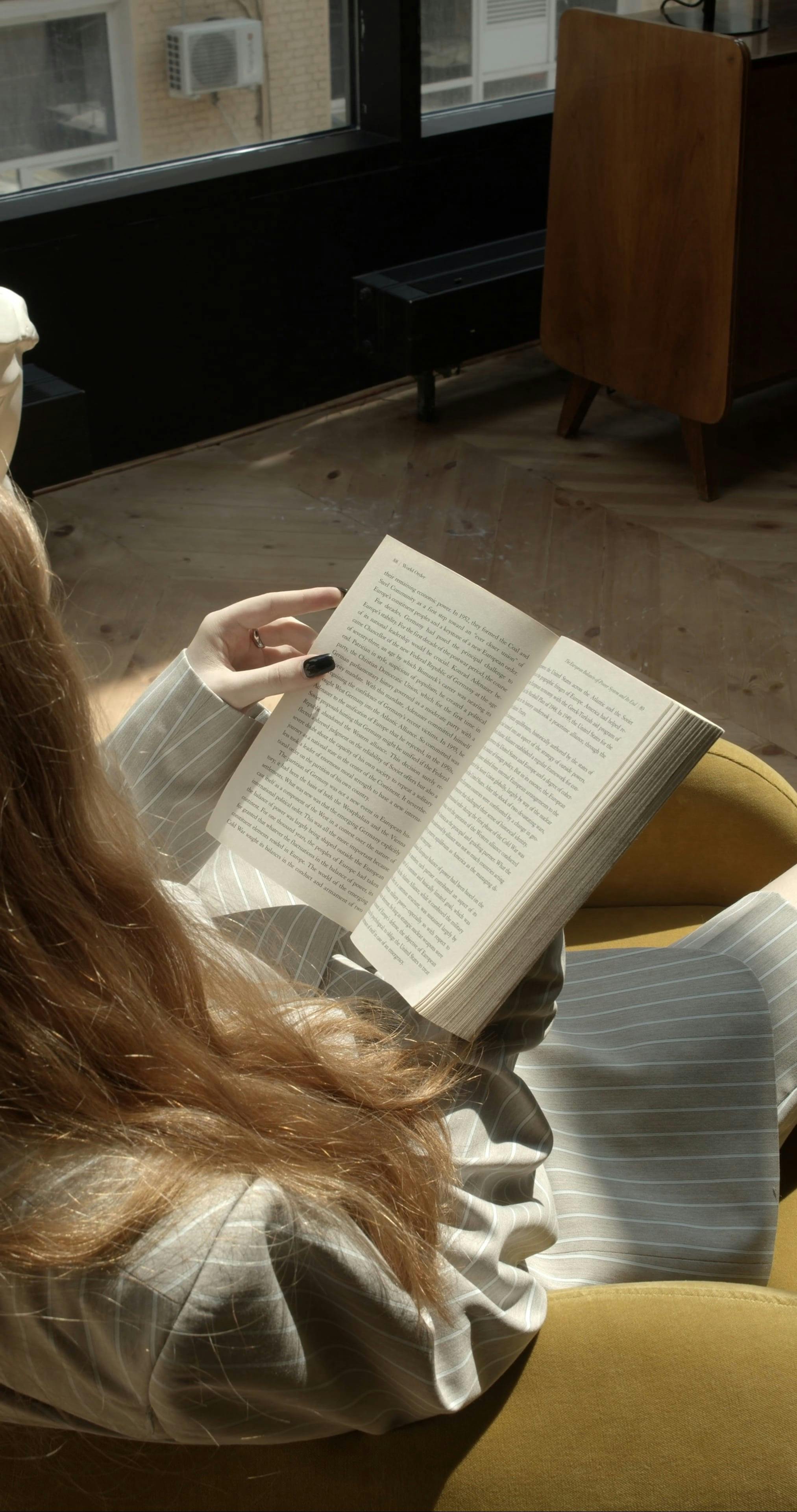 Ad Break Videos, Download The BEST Free 4k Stock Video Footage & Ad ...