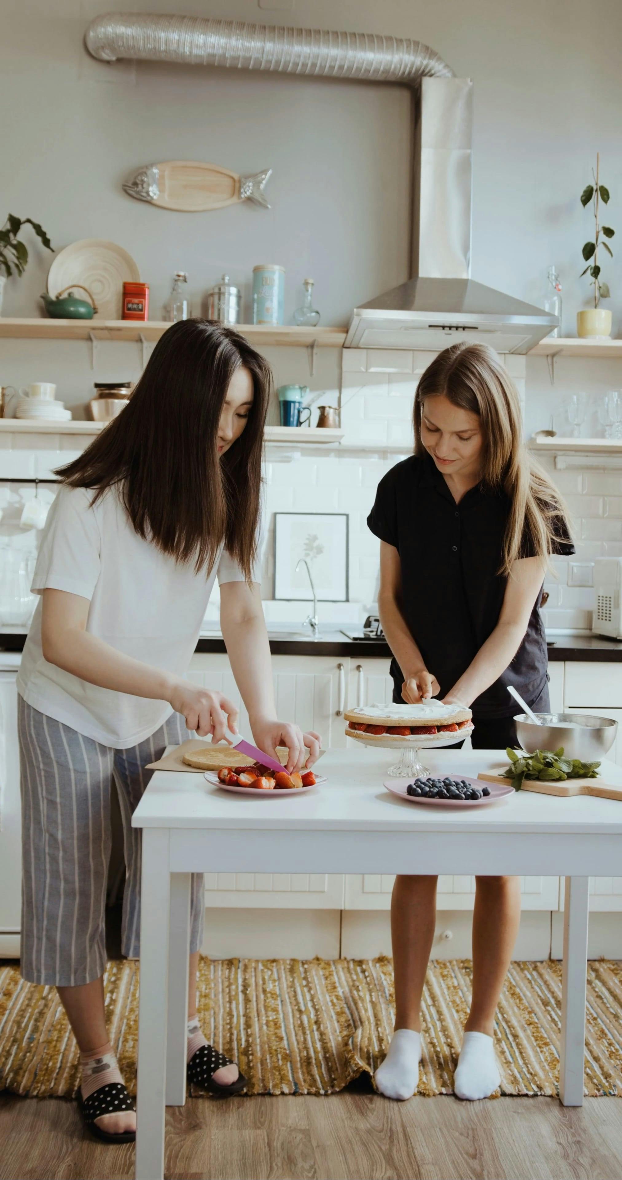 Baking With Friends Videos, Download The BEST Free 4k Stock Video ...