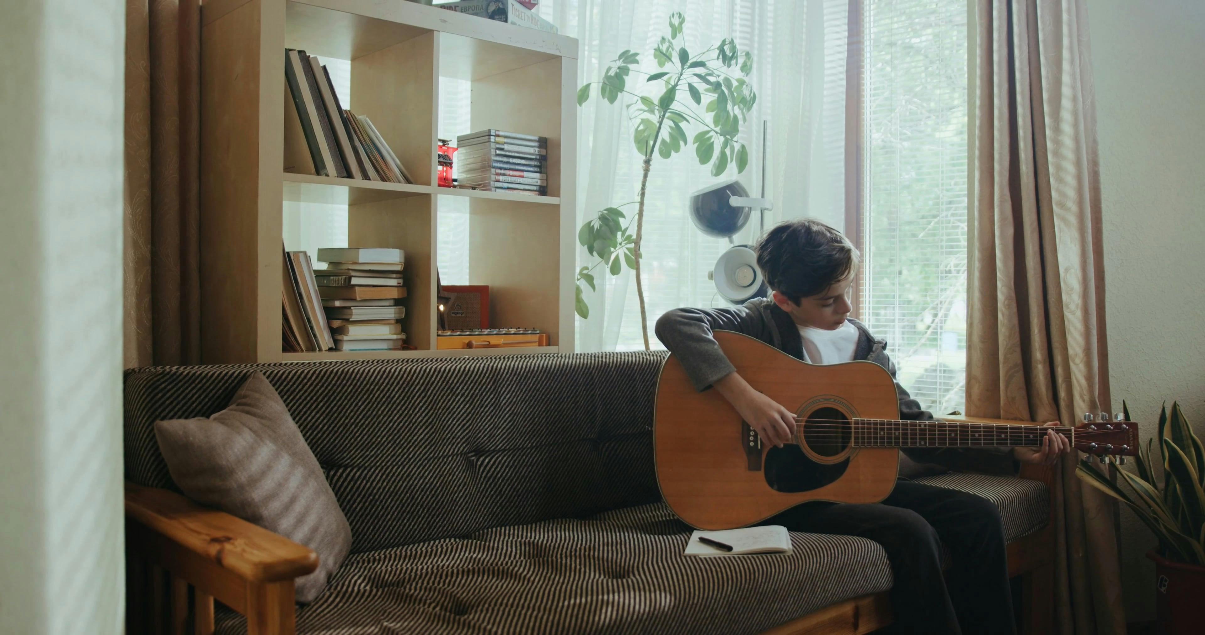 有关＃室内, acoustic guitar, artist, boy, boyhood, child, hobby, kid ...