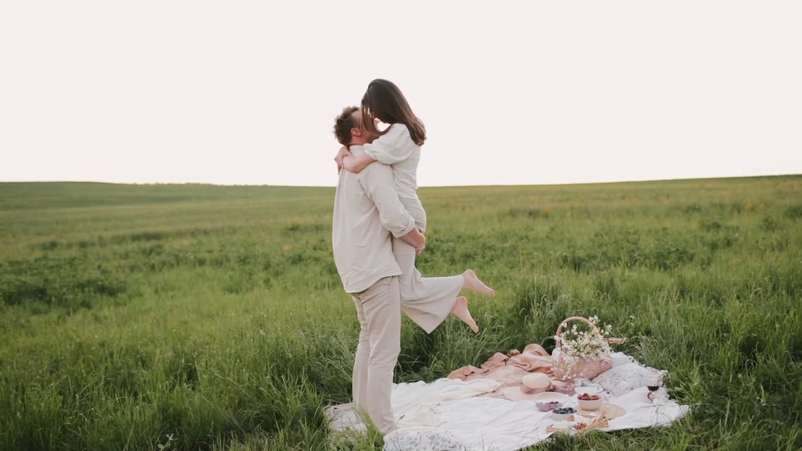 Lip Kiss Romantic Couple Videos, Download The BEST Free 4k Stock Video ...