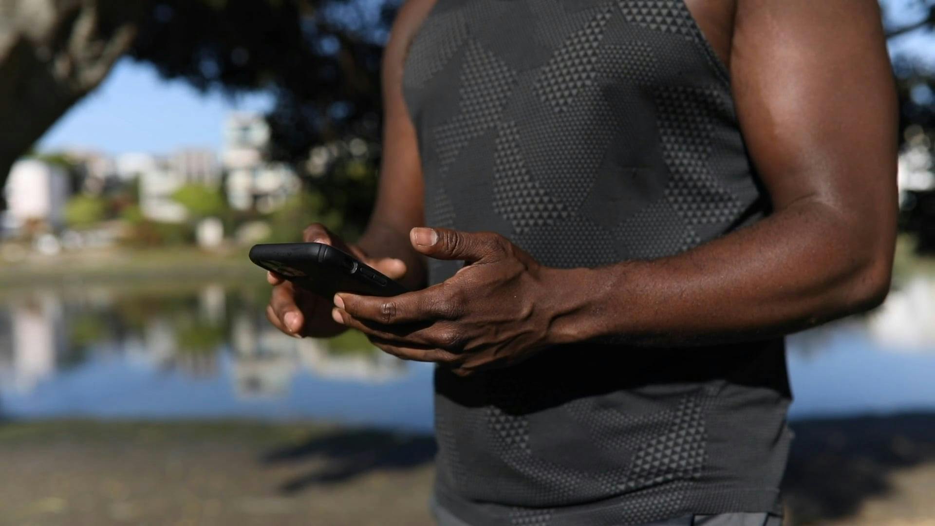 Black People Using Internet Videos, Download The BEST Free 4k Stock ...