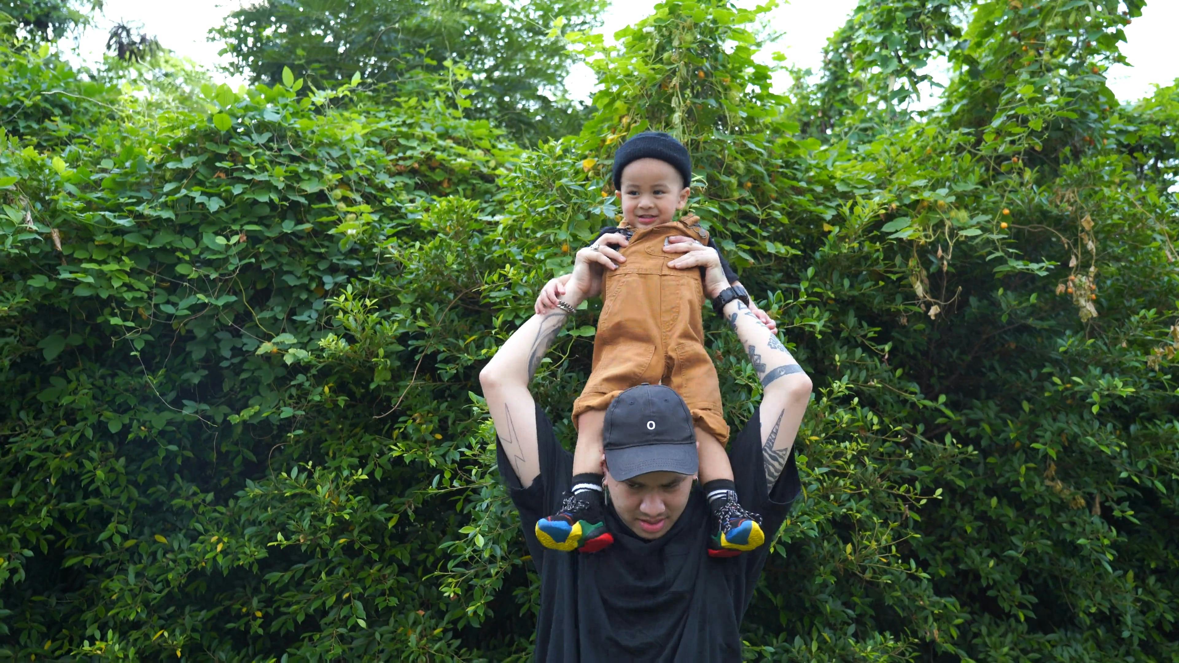 Man Carrying Kid on Shoulders Free Stock Video Footage, Royalty-Free 4K ...