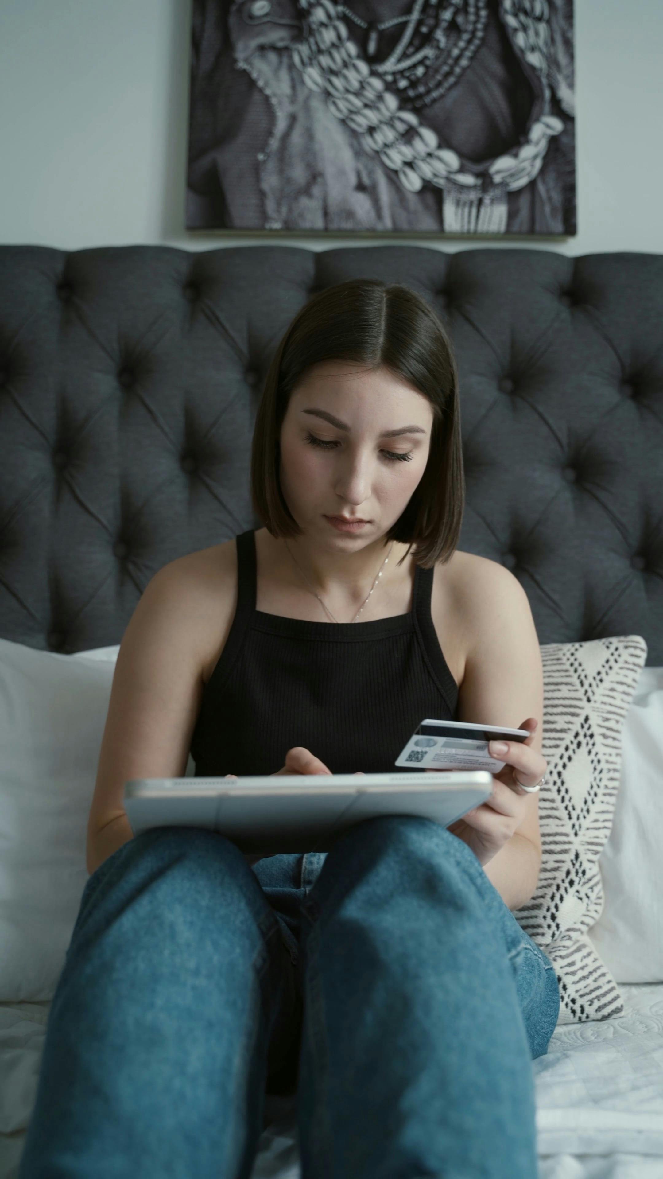 Bank Girl Videos, Download The BEST Free 4k Stock Video Footage & Bank ...