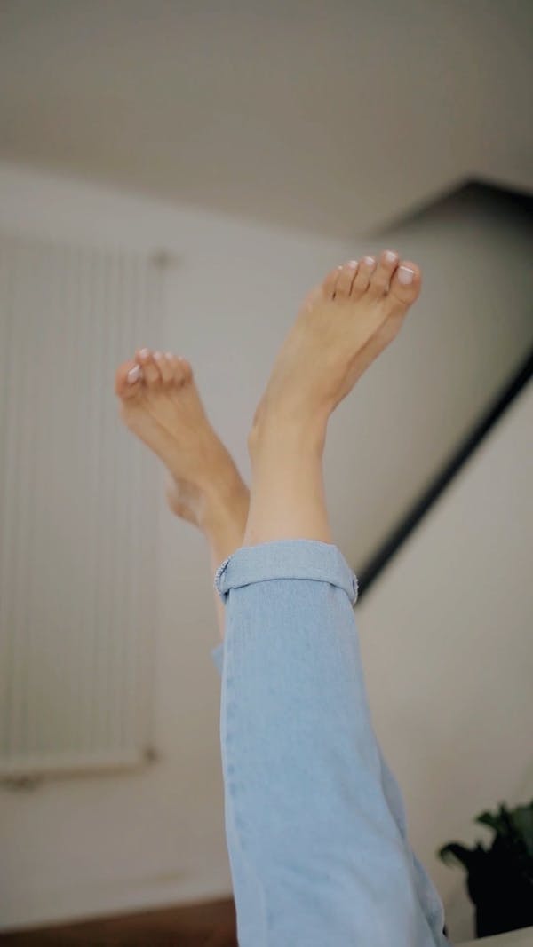 Person Waving Videos, Download The BEST Free 4k Stock Video Footage ...