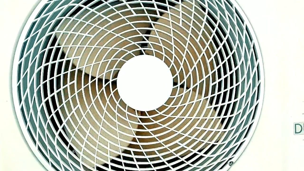 Slow Motion Video of a Fan · Free Stock Video