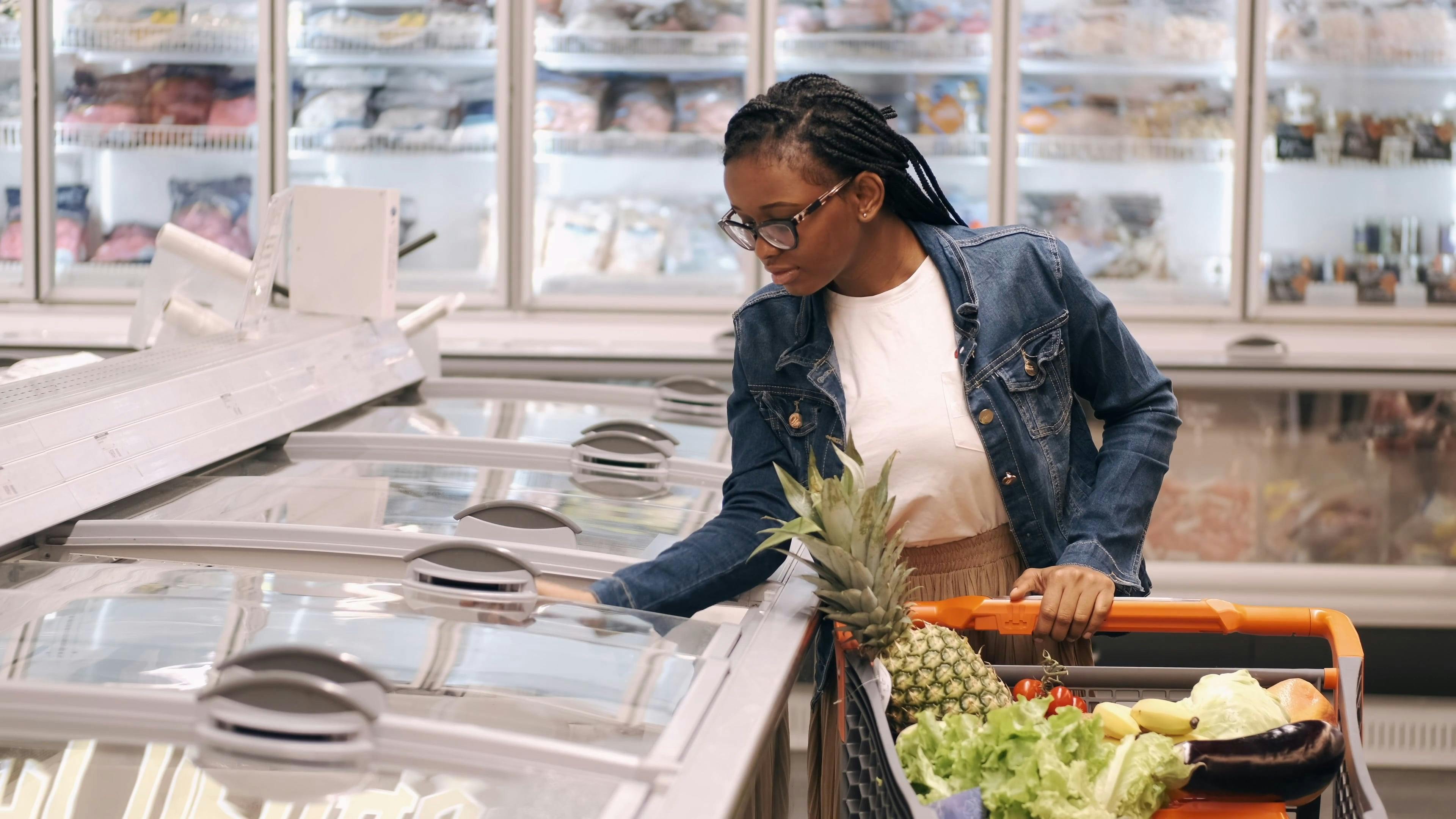 Grocery Shopping Mart Girls Videos, Download The BEST Free 4k Stock ...