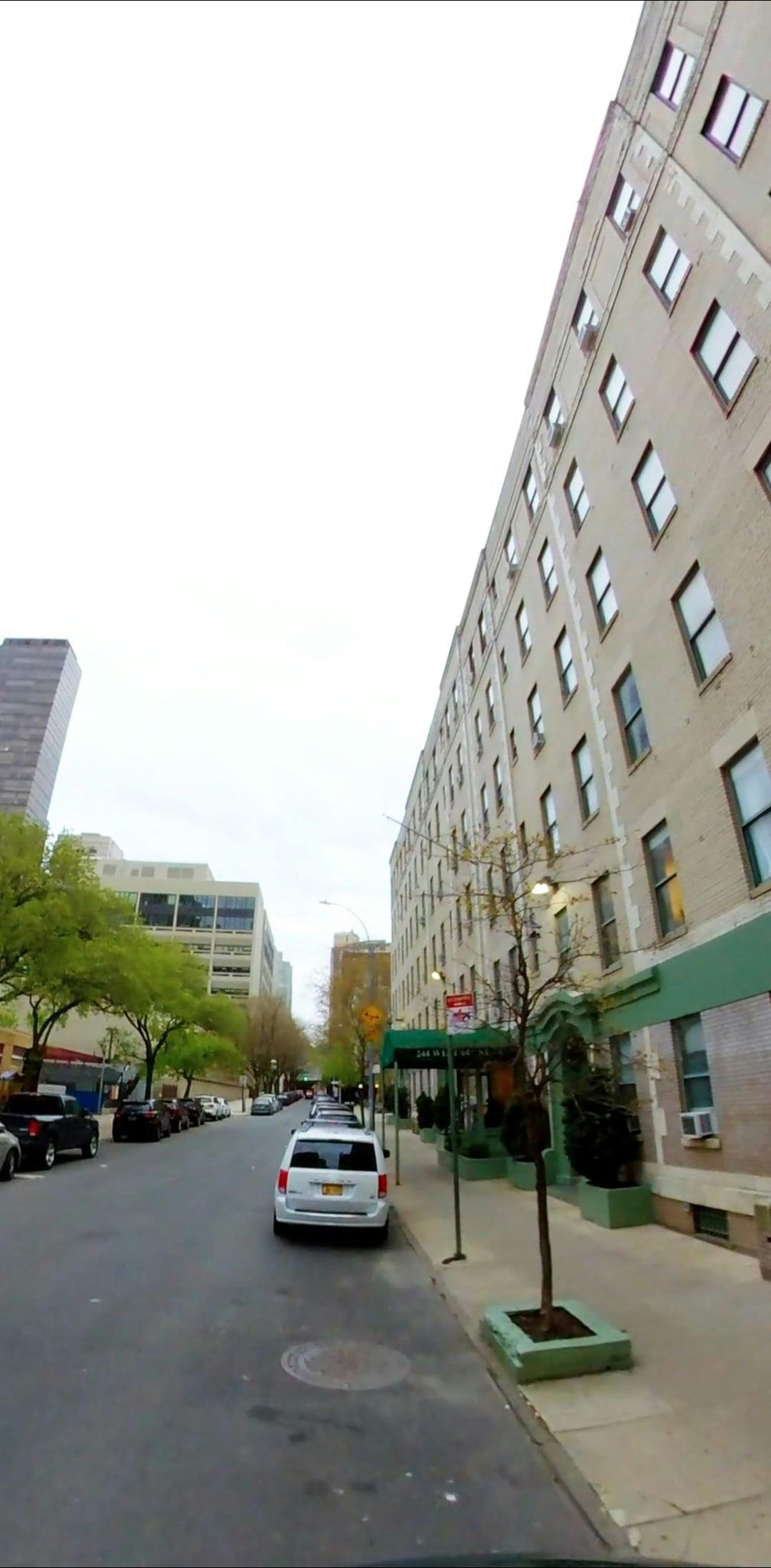 Vertical 9x16 · Pexels