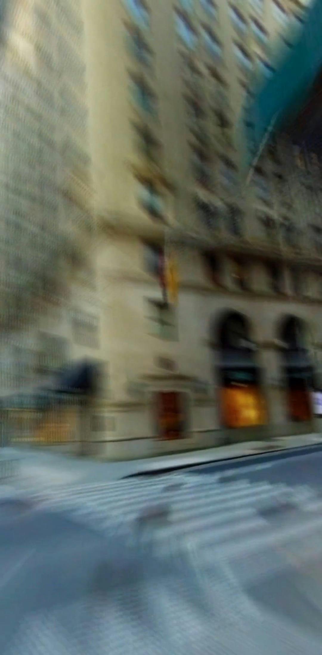 Vertical 9x16 · Pexels