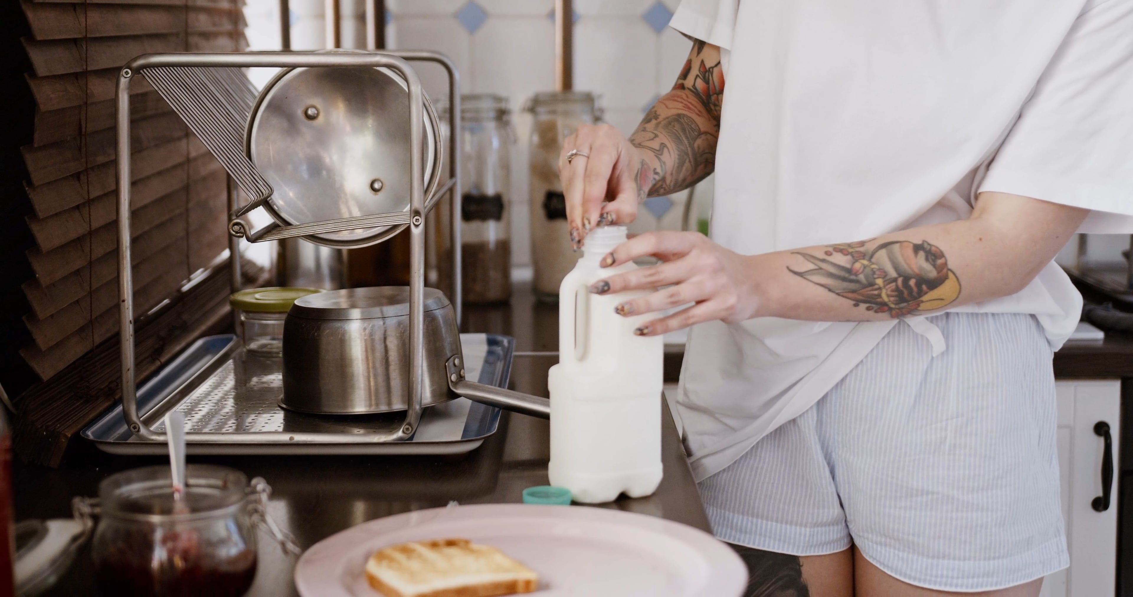 Toaster Styling Videos, Download The BEST Free 4k Stock Video Footage ...