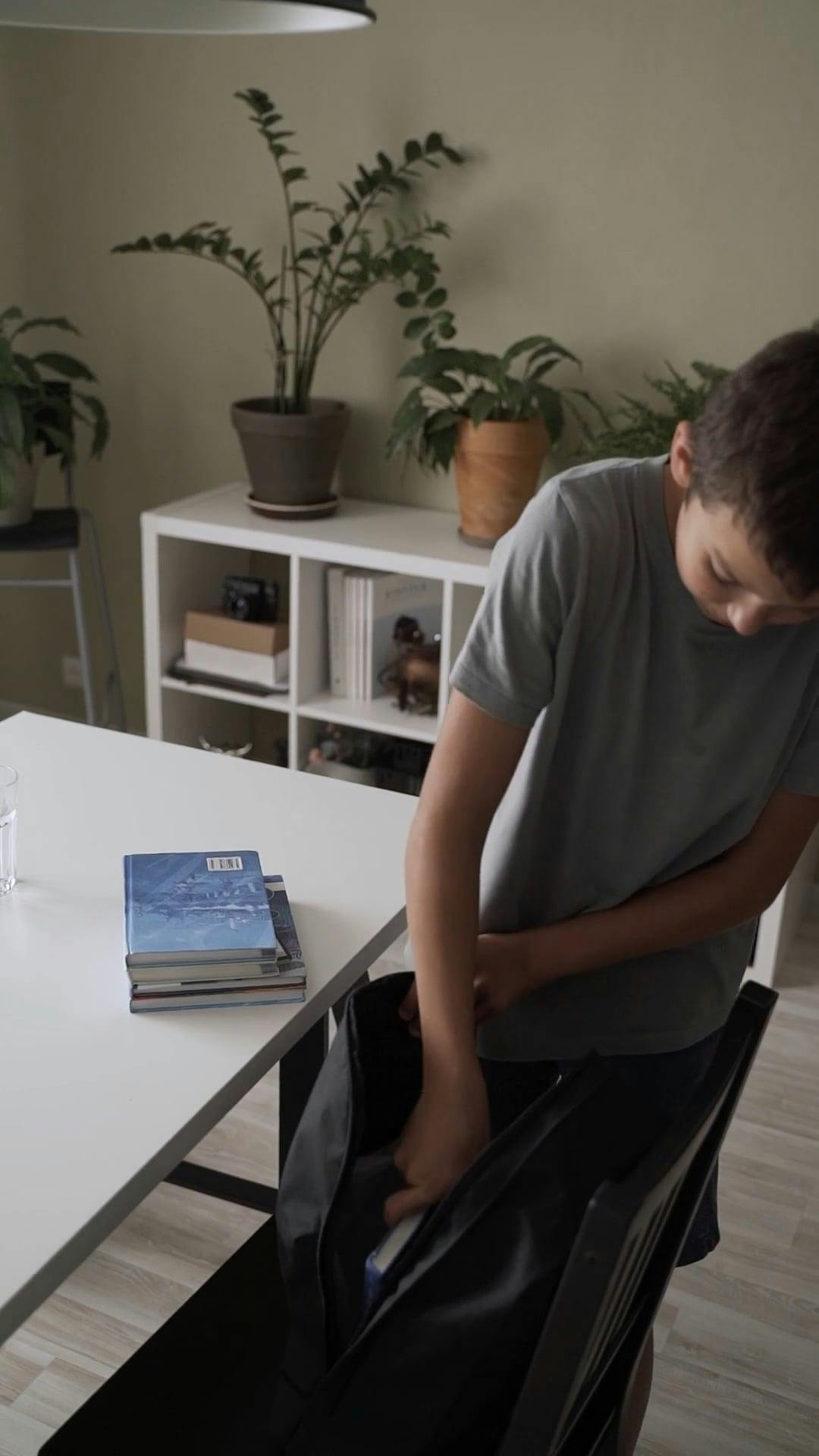 Teen Organizing Videos, Download The BEST Free 4k Stock Video Footage ...