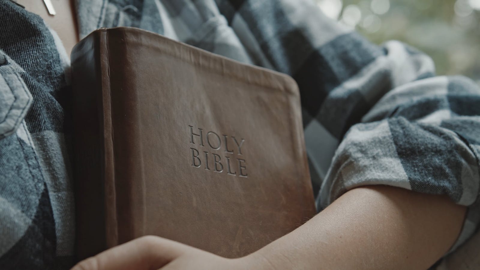 Bible Videos, Download The BEST Free 4k Stock Video Footage & Bible HD ...