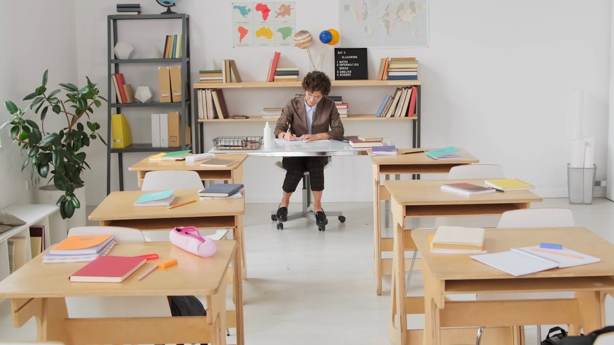 10+个最精彩的“Aula Sekolah”视频 · 100%免费下载 · Pexels素材视频